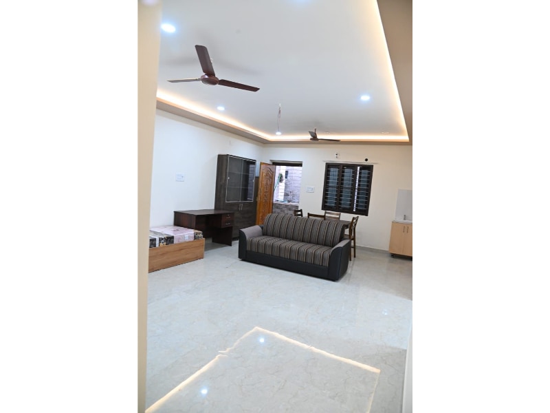 Garuda Home Stay 𝗕𝗢𝗢𝗞 Tirupati Homestay