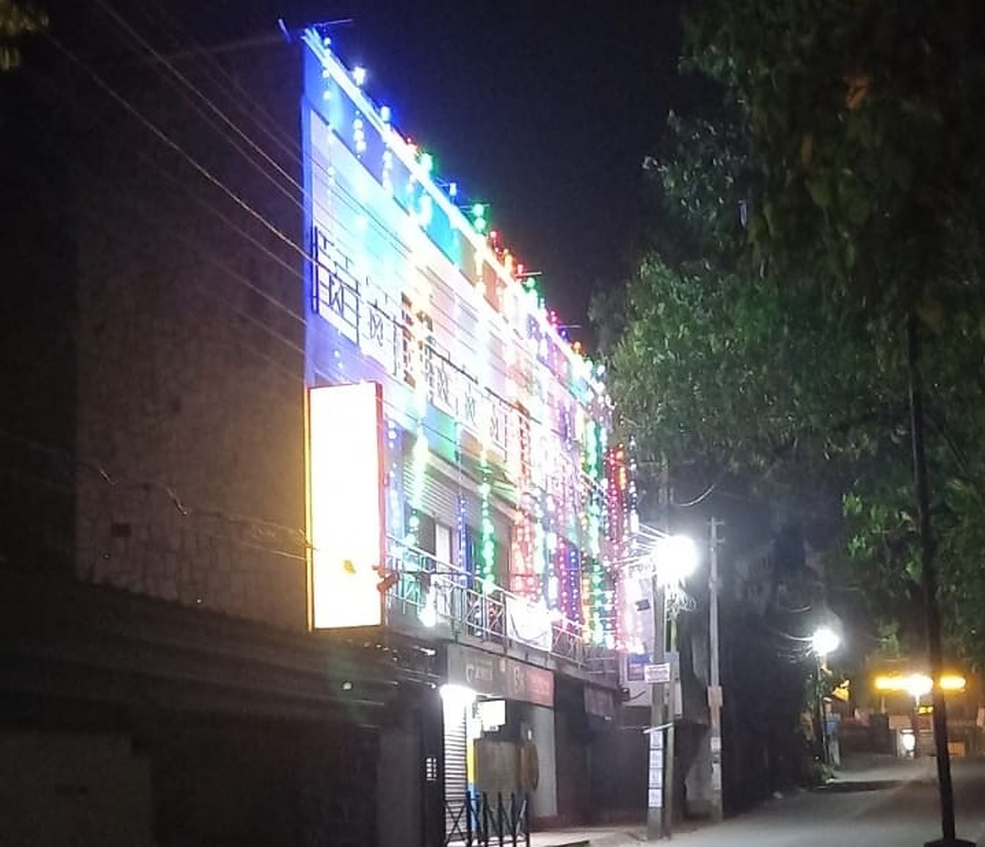 Alpha Inn 𝗕𝗢𝗢𝗞 Cochin Hotel