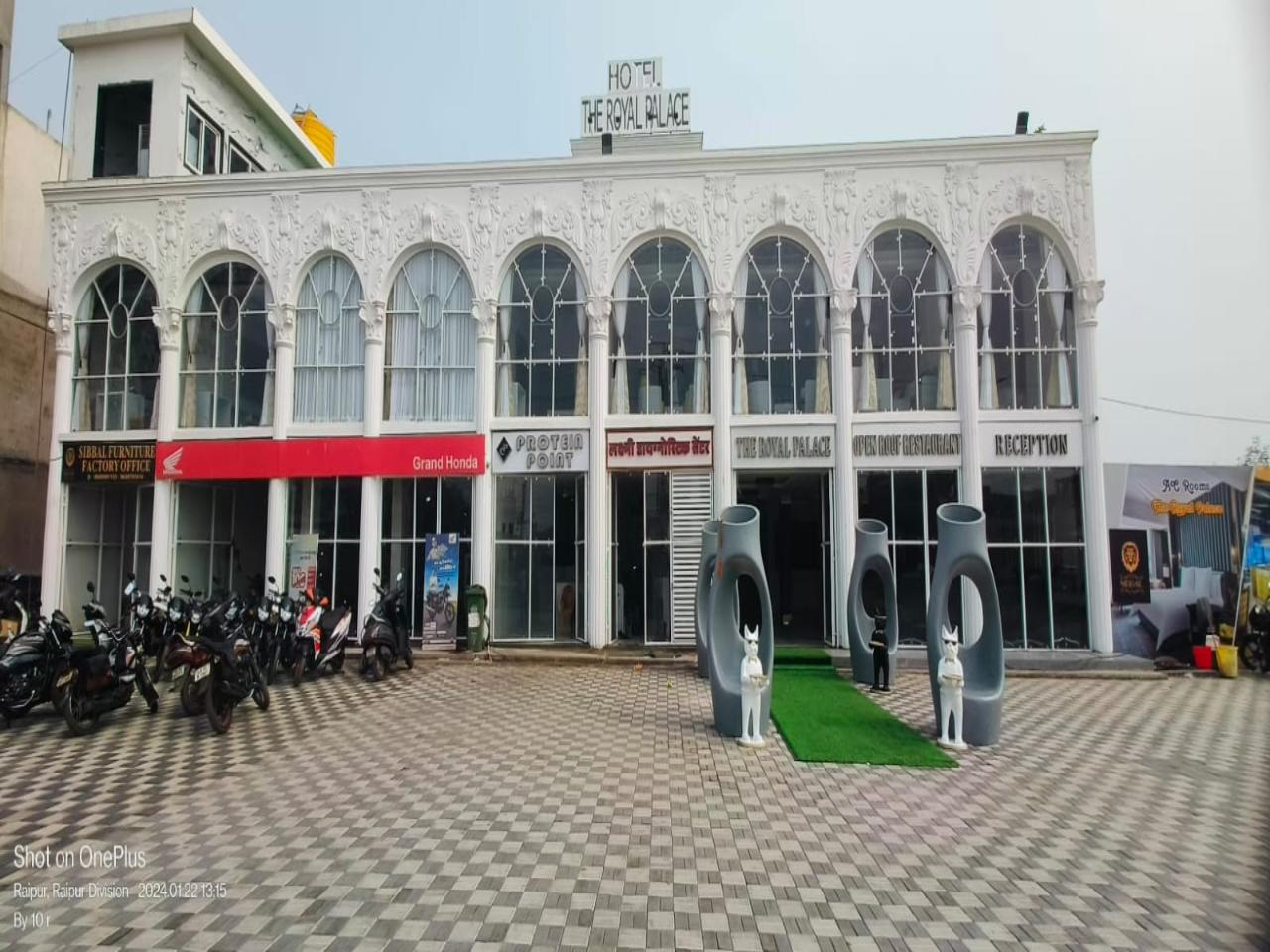 Hotel The Royal Palace Raipur, Chhattisgarh - Reviews, Photos & Offer
