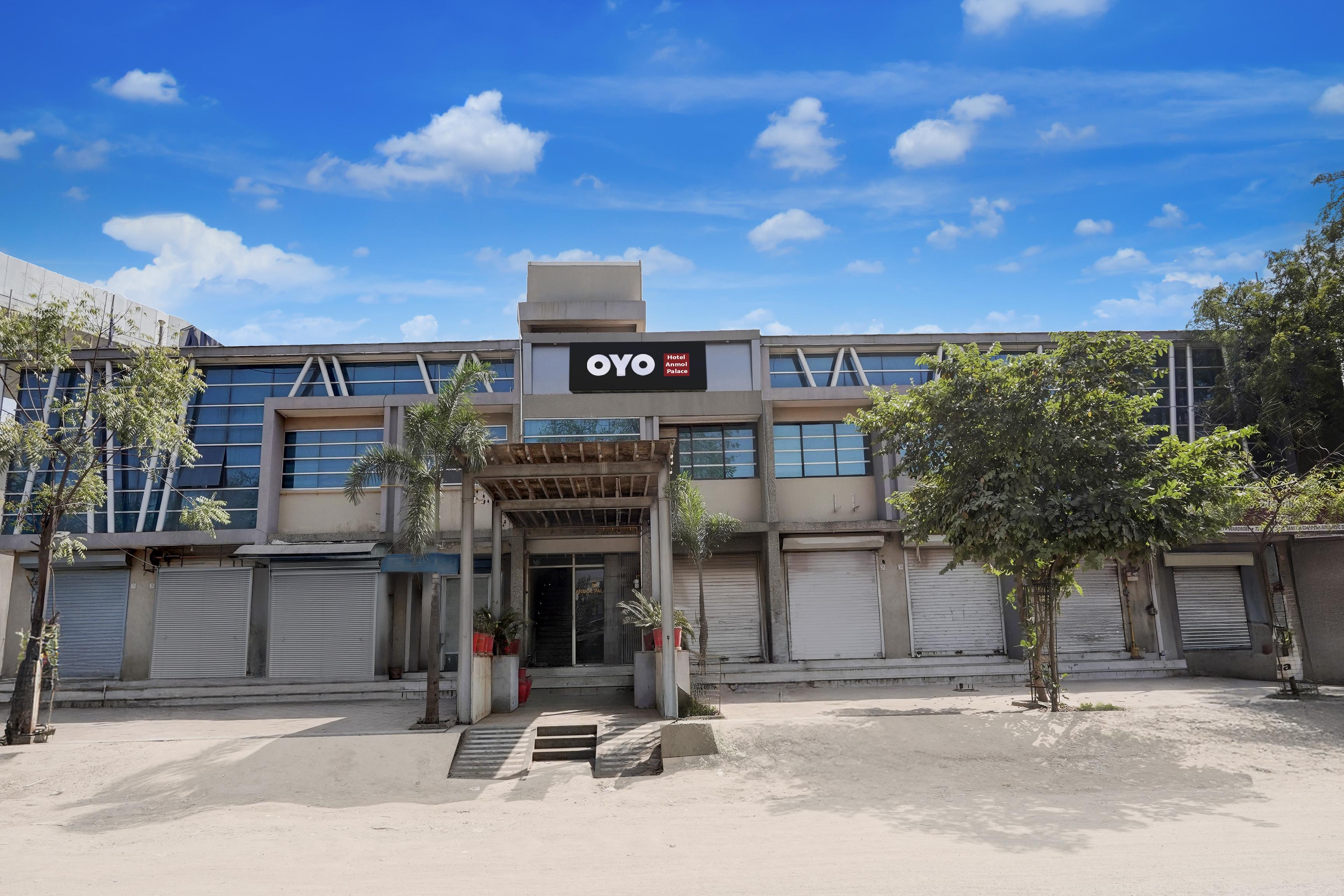 Super Hotel O Vatva Railway Station Formerly Anmol Palace 𝗕𝗢𝗢𝗞 ...