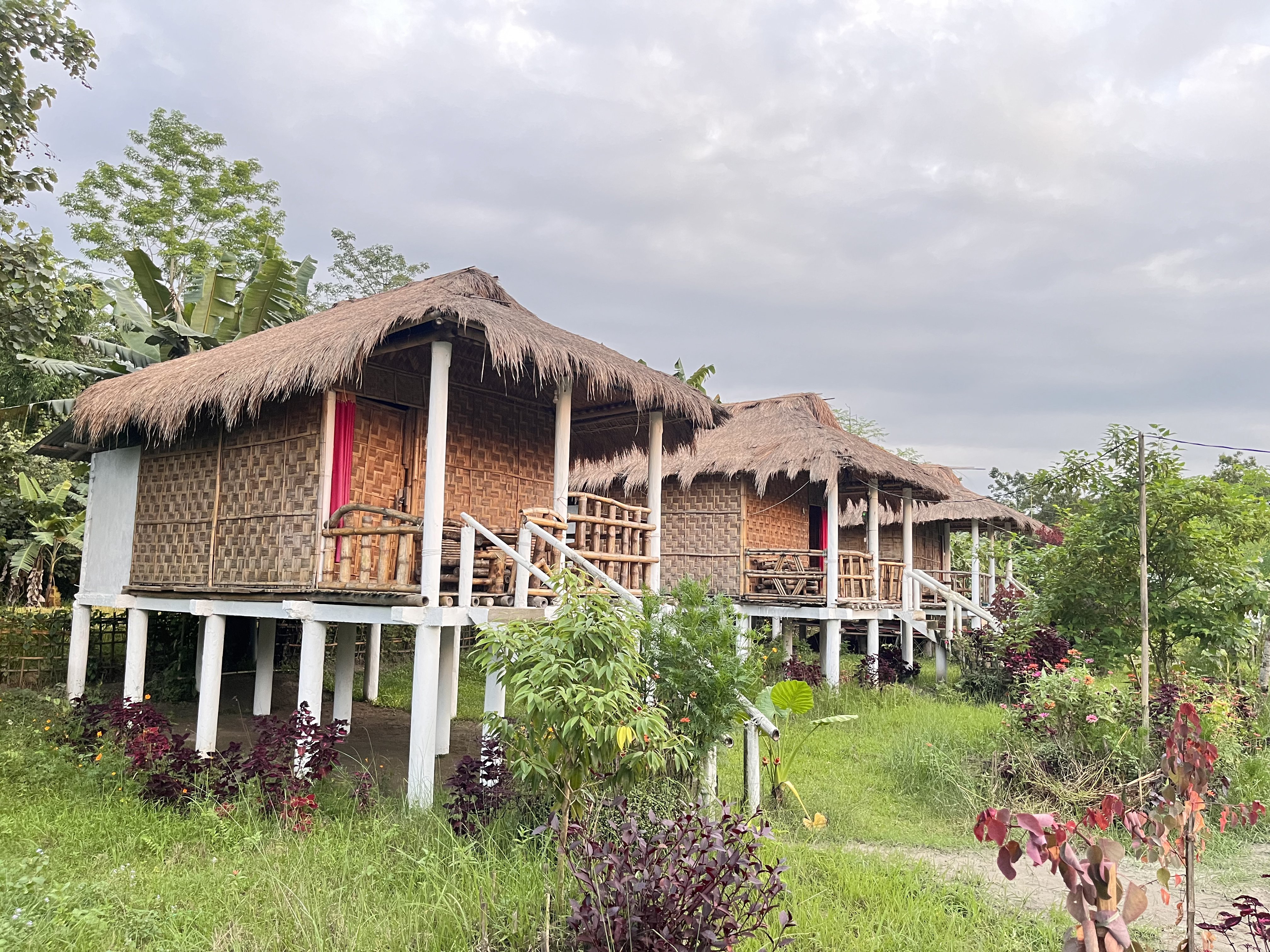 Asomi Resort Sunrise Majuli 𝗕𝗢𝗢𝗞 Majuli Cottage