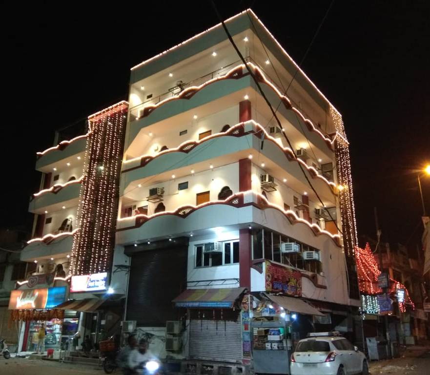HOTEL ASHIRWAD 𝗕𝗢𝗢𝗞 Lakhimpur Hotel