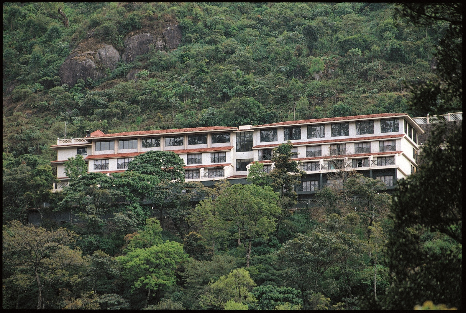Abad Copper Castle Hill Valley Resort Munnar - Reviews, Photos & Offer