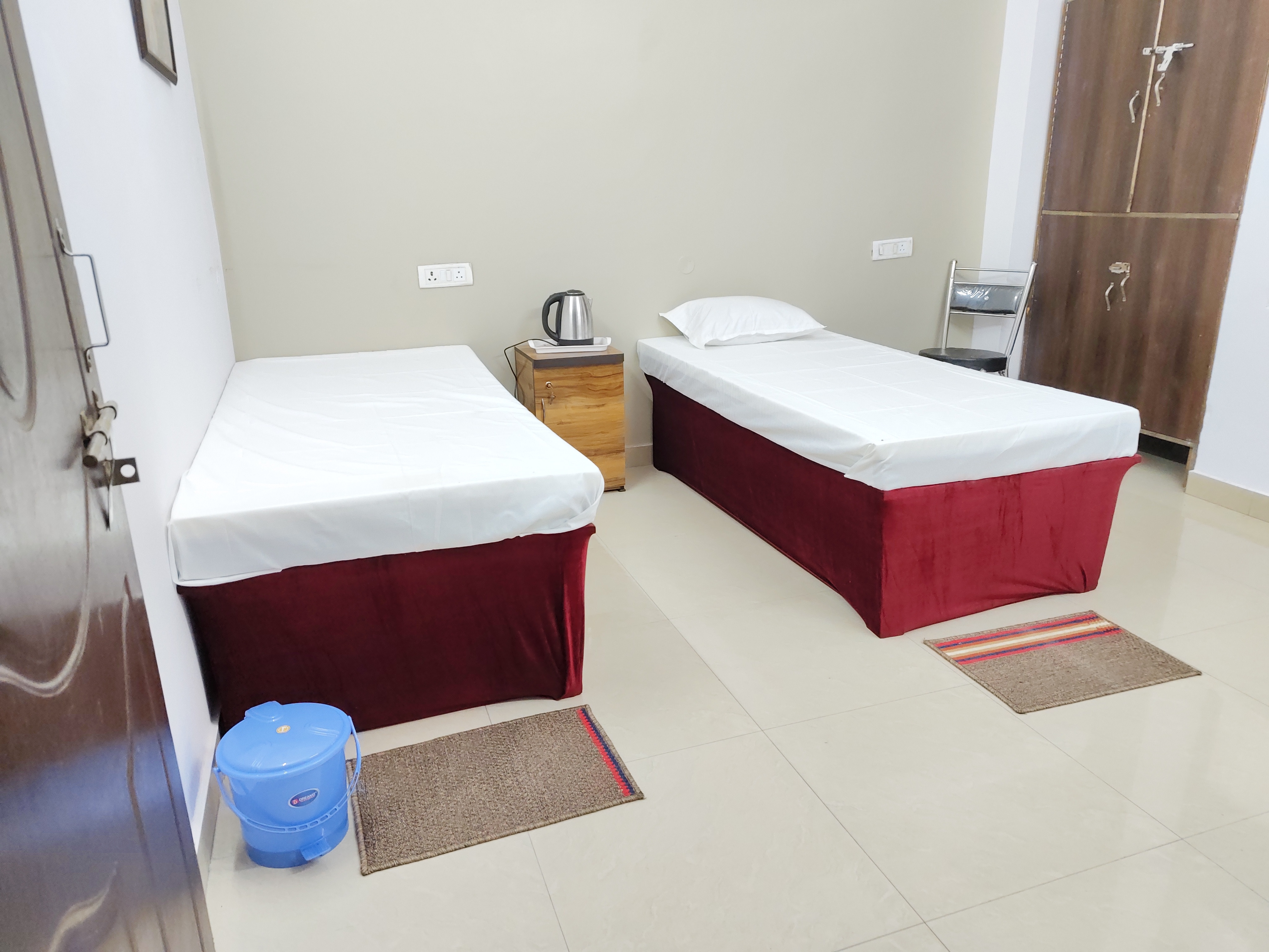 Ganga Homes 𝗕𝗢𝗢𝗞 Prayagraj Hotel