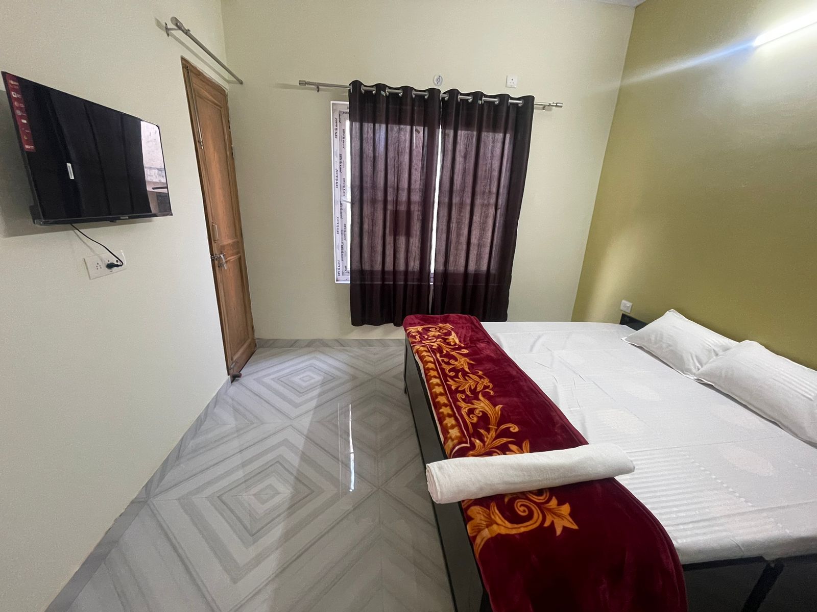 Radha Krishna Homestay 1 BHK Apartment 𝗕𝗢𝗢𝗞 Rishikesh Apartment