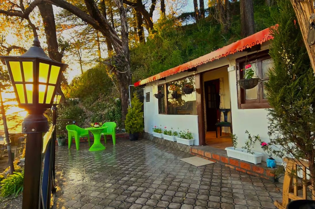 Landour stay 𝗕𝗢𝗢𝗞 Mussoorie Cottage