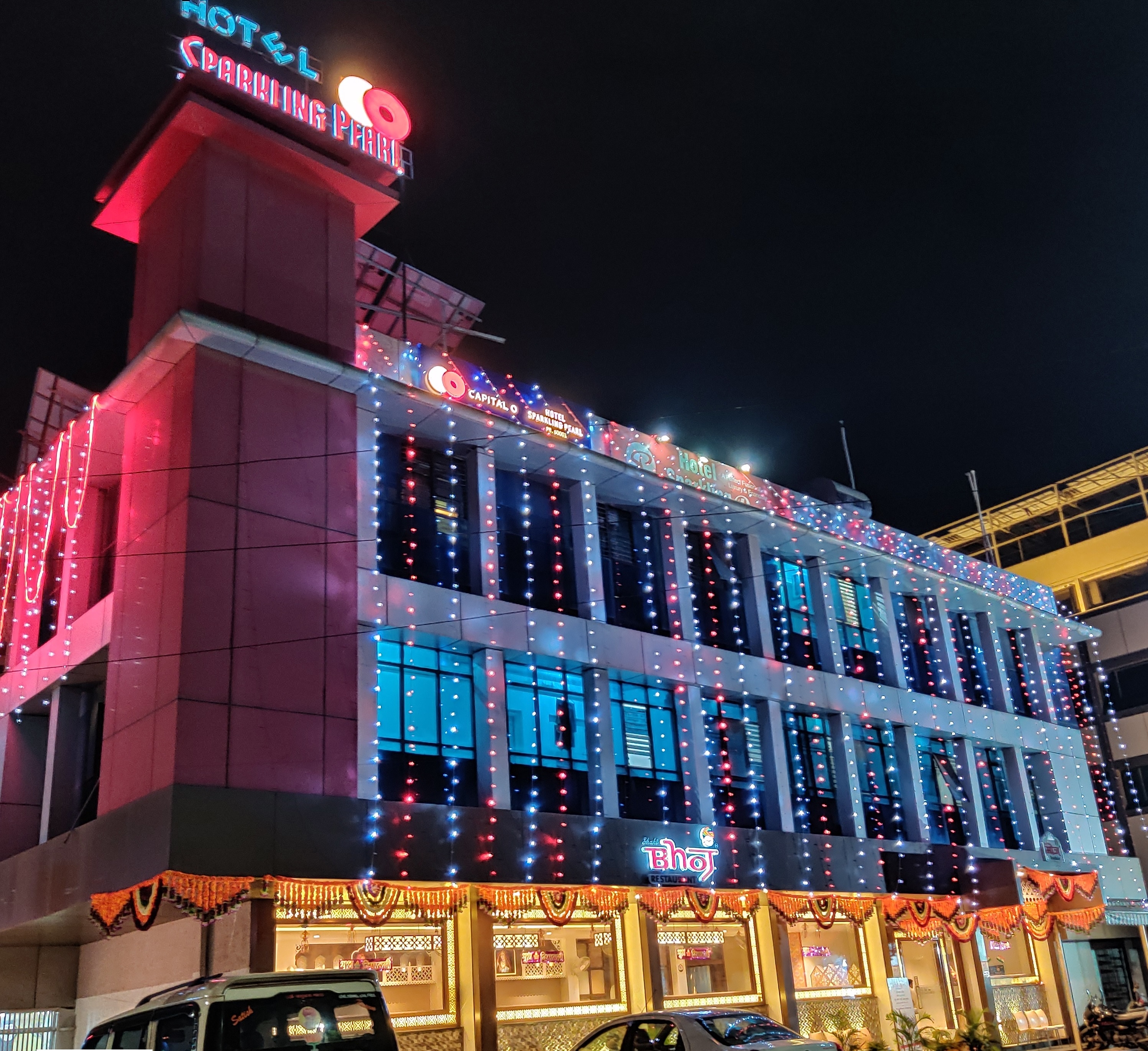Hotel Sparkling Pearl 𝗕𝗢𝗢𝗞 Chhatrapati Sambhajinagar Hotel