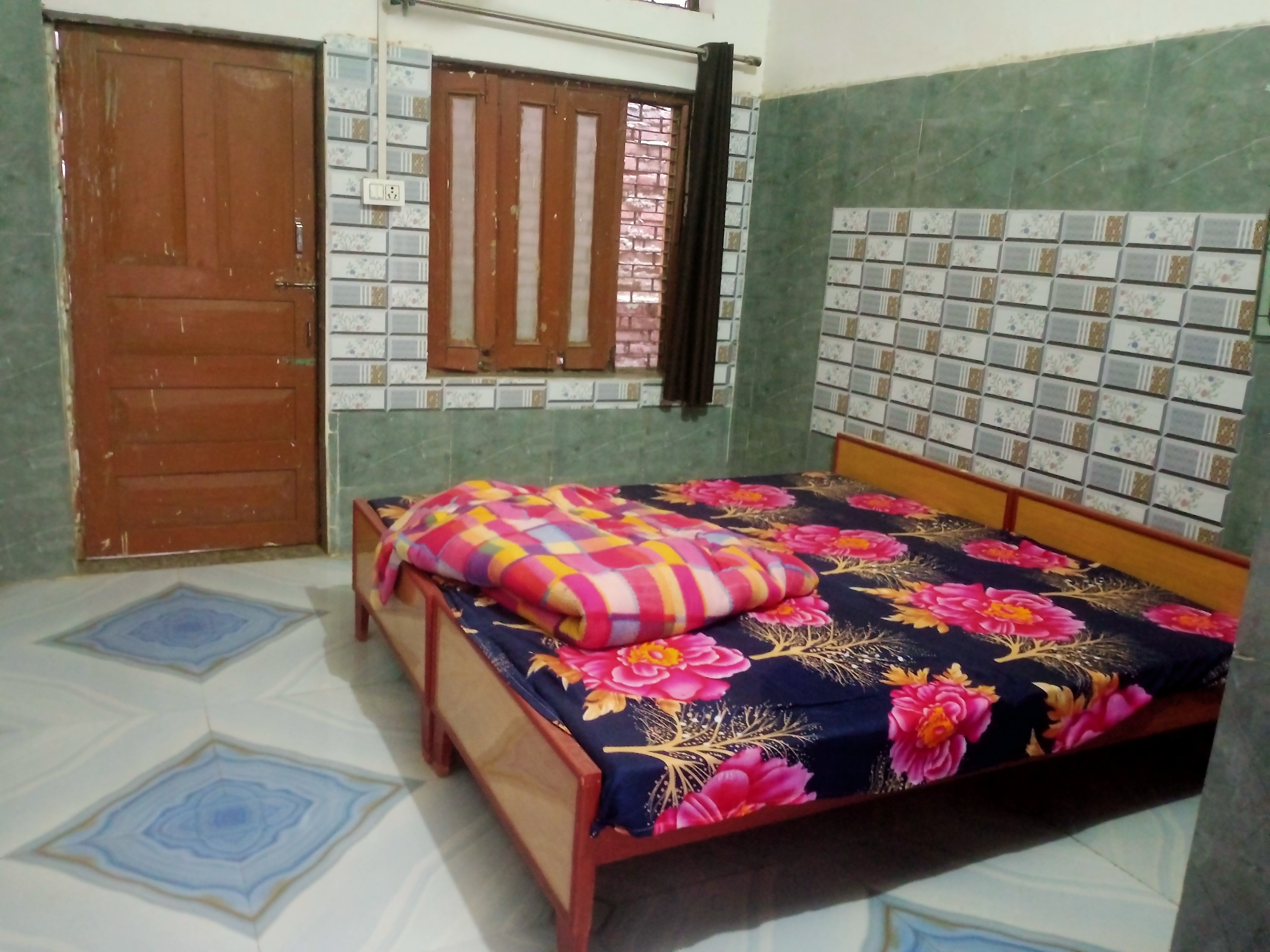 Banwari bhawan 𝗕𝗢𝗢𝗞 Mathura Villa