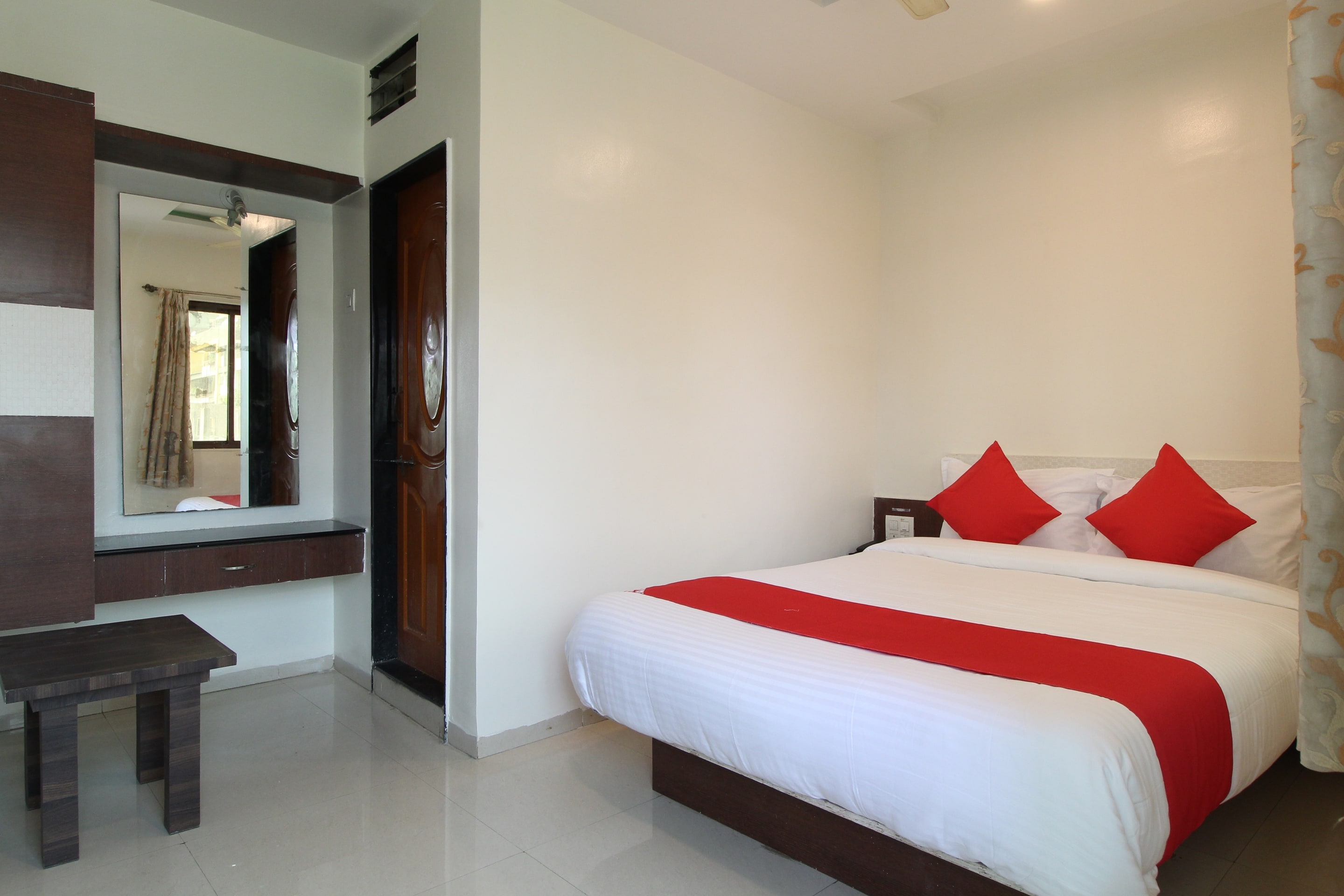 Rooms of Hotel O New Pune - Pune Hotel on Goibibo