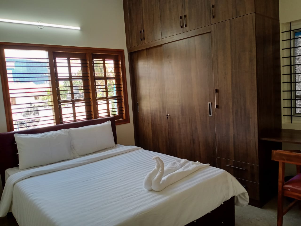 Om Residency | JP Nagar 𝗕𝗢𝗢𝗞 Bangalore Apartment