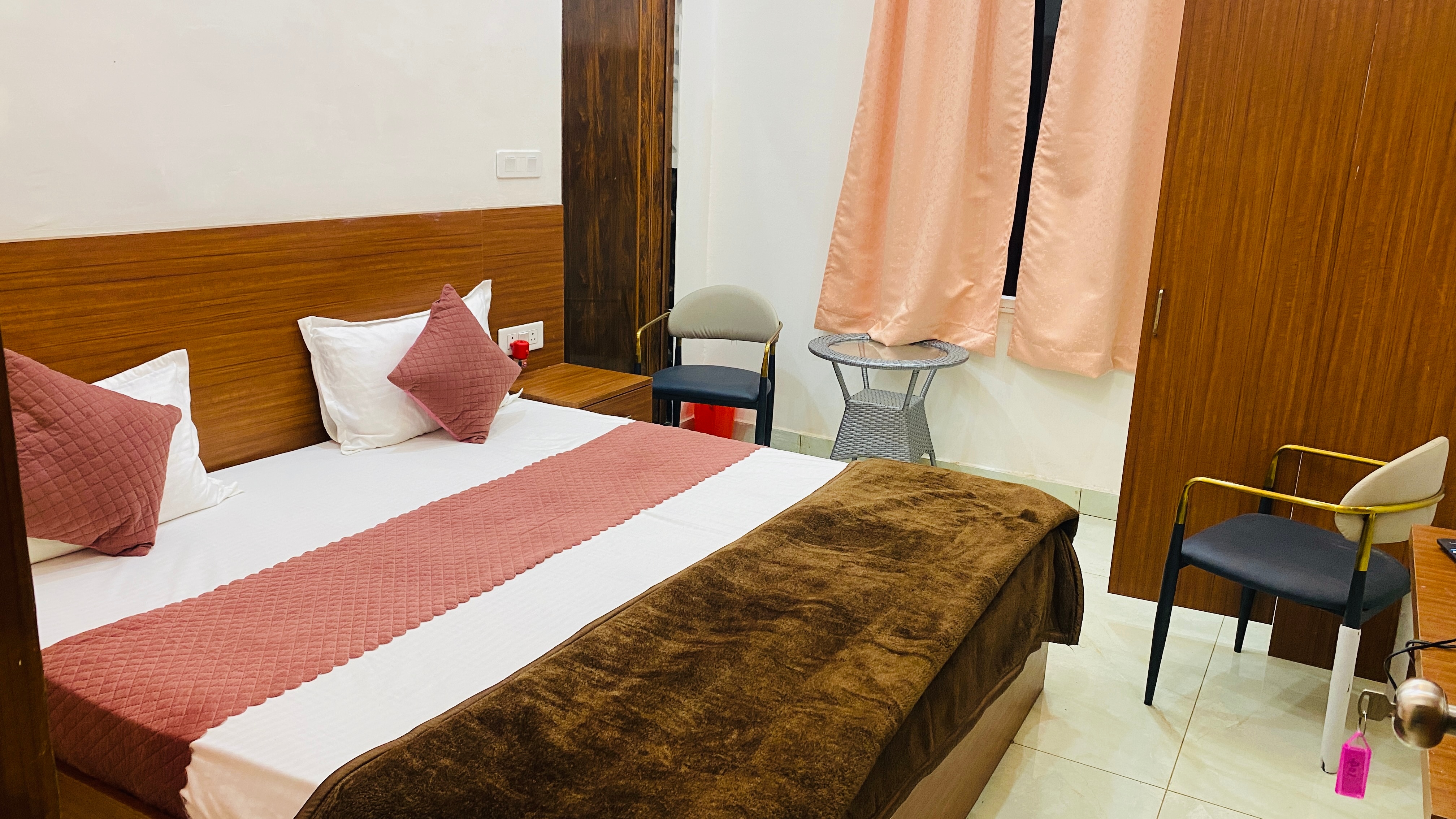The Paradise Inn Villa Ayodhya - Reviews, Photos & Offer