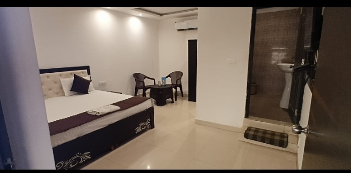Prestige Inn 𝗕𝗢𝗢𝗞 Varanasi Hotel