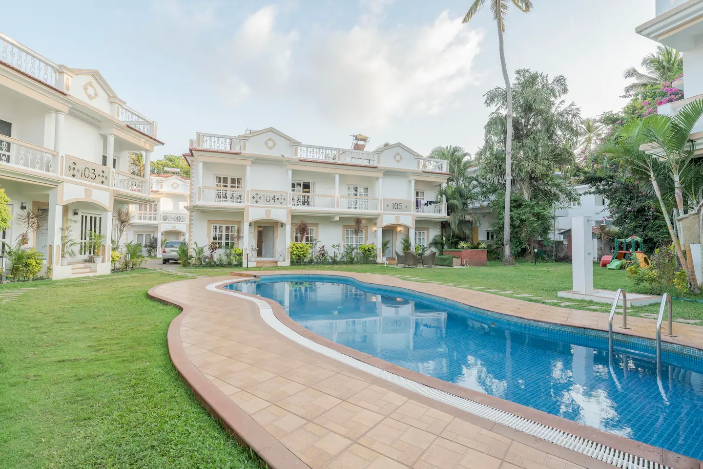 Staymaster Serafina - 2BR All amenities Pool Goa 𝗕𝗢𝗢𝗞 Goa Homestay