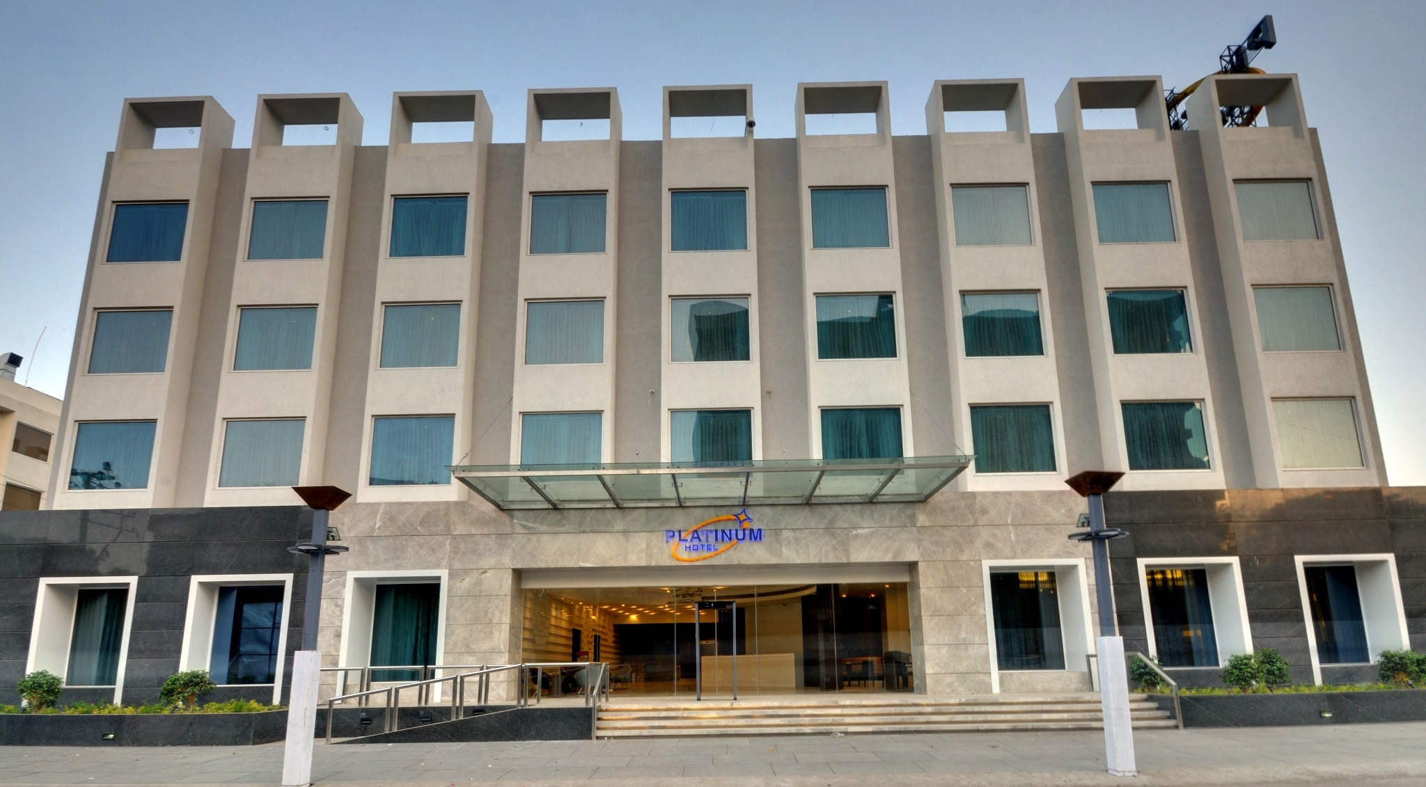 Platinum Hotel 𝗕𝗢𝗢𝗞 Rajkot Hotel