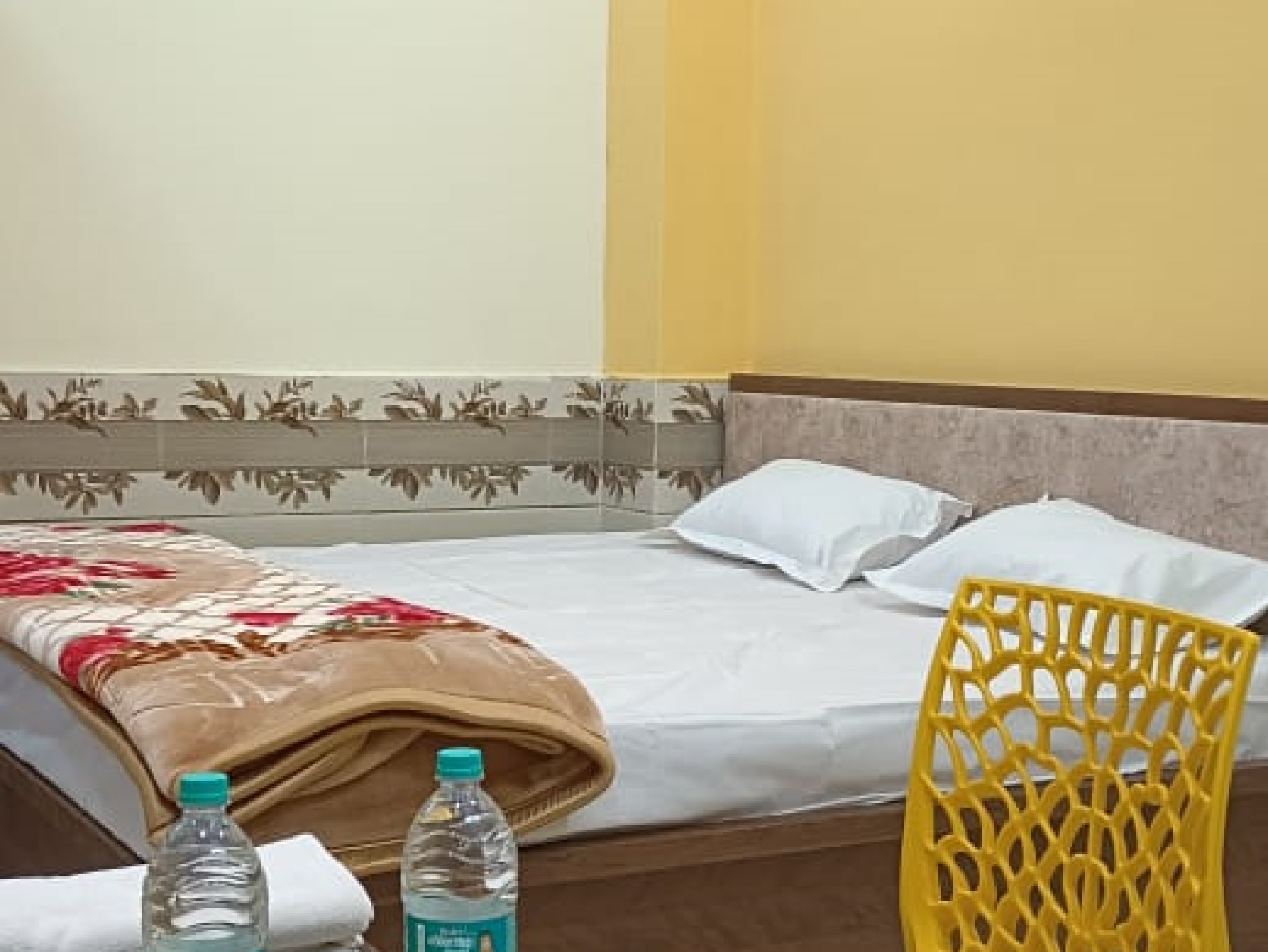 HOTEL ABHI PALACE 𝗕𝗢𝗢𝗞 Pipar City Hotel