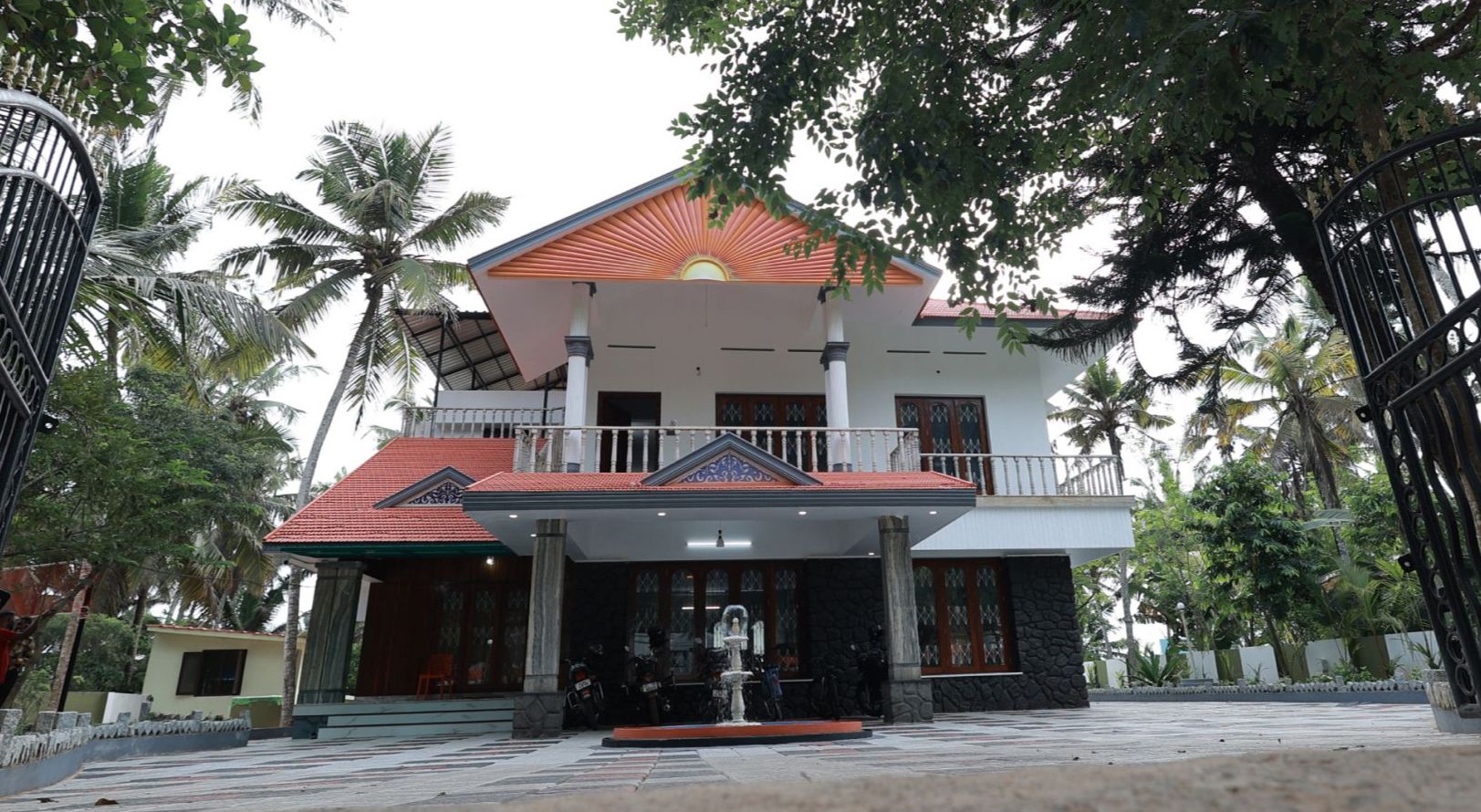 Photos of Ocean Queen Palace Poovar - Villa in Kovalam and Poovar