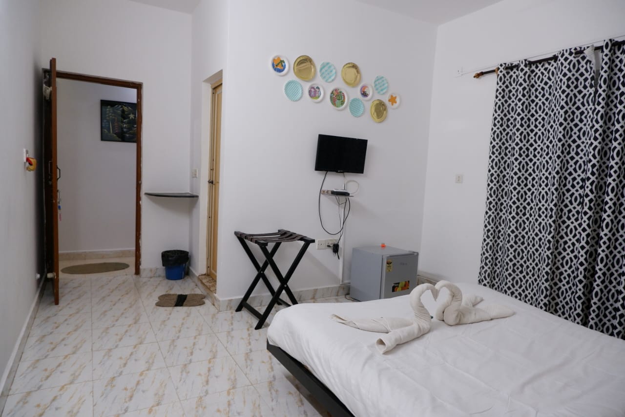 Flora villa guest house 𝗕𝗢𝗢𝗞 Goa Apartment