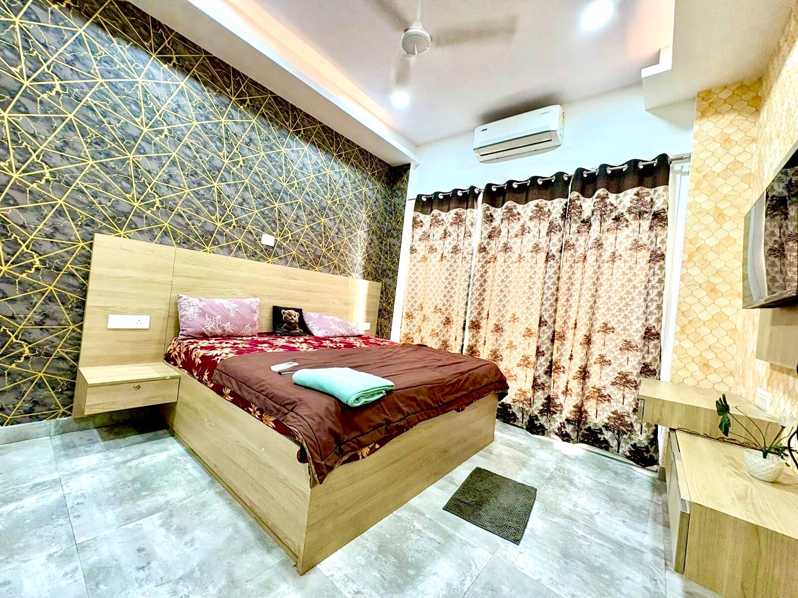 Address of Gaur city center - Apartment in Noida