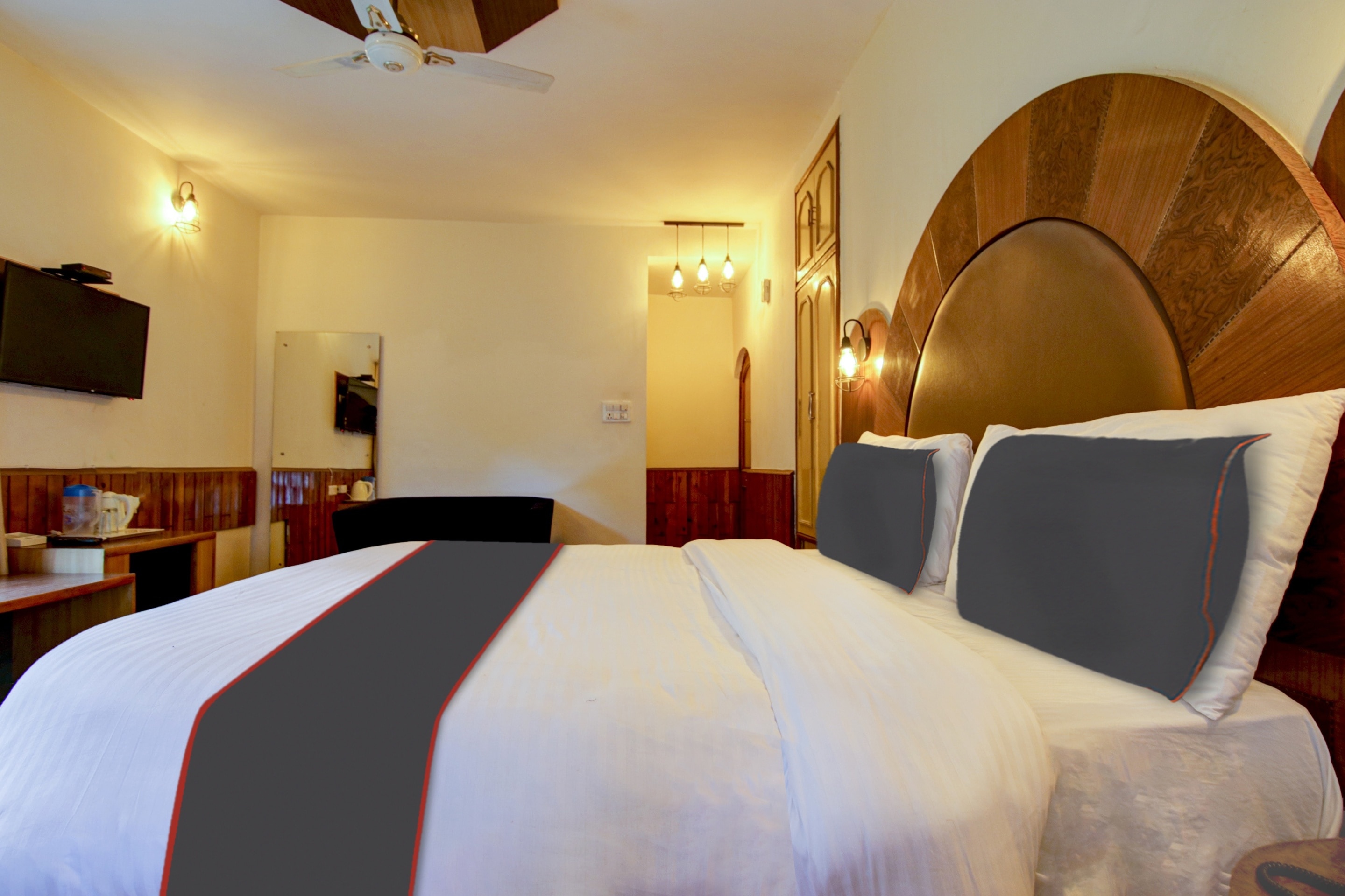 Collection O MAYRA GRAND 𝗕𝗢𝗢𝗞 Manali Hotel