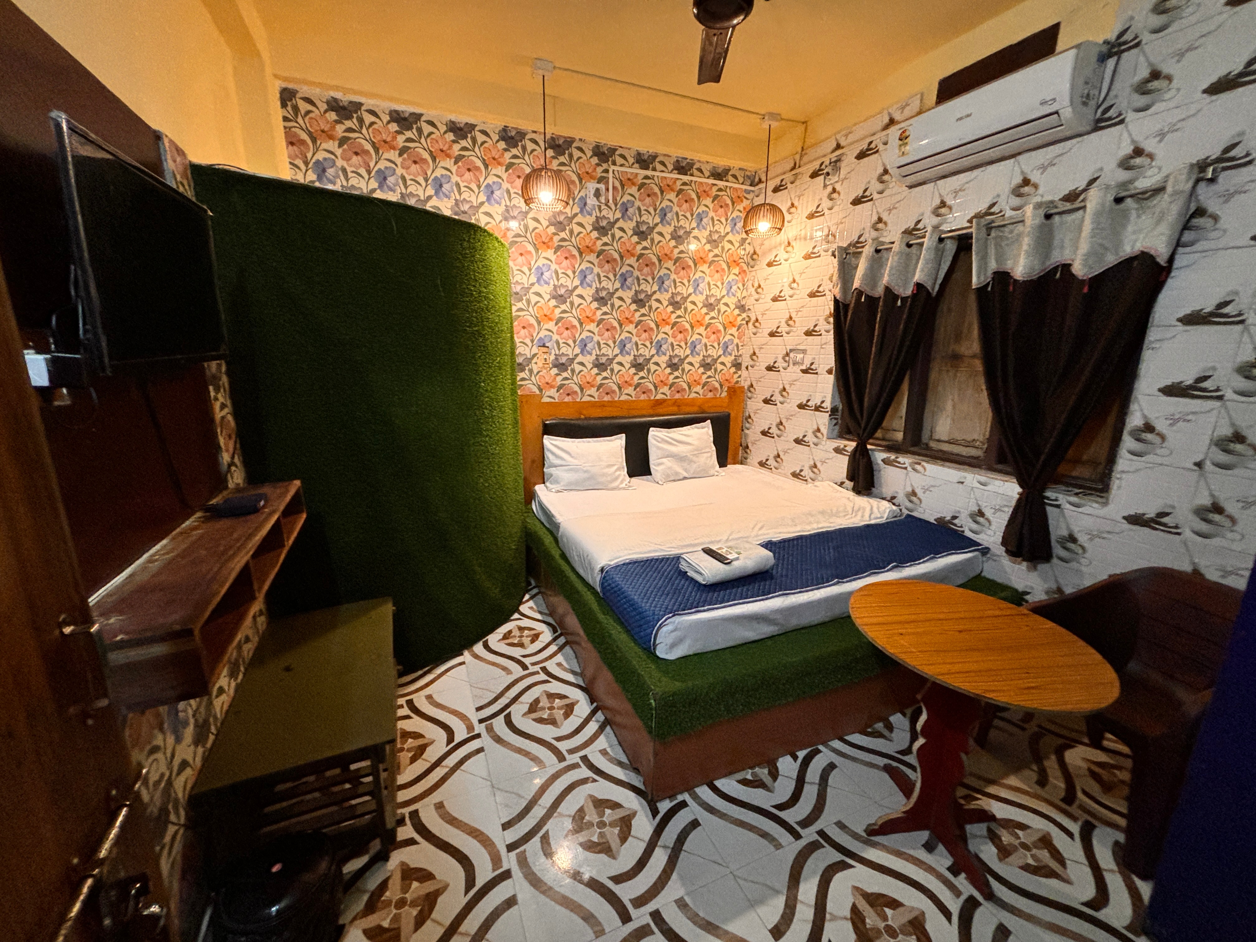 Plush Hotels 𝗕𝗢𝗢𝗞 Bhubaneshwar Apartment