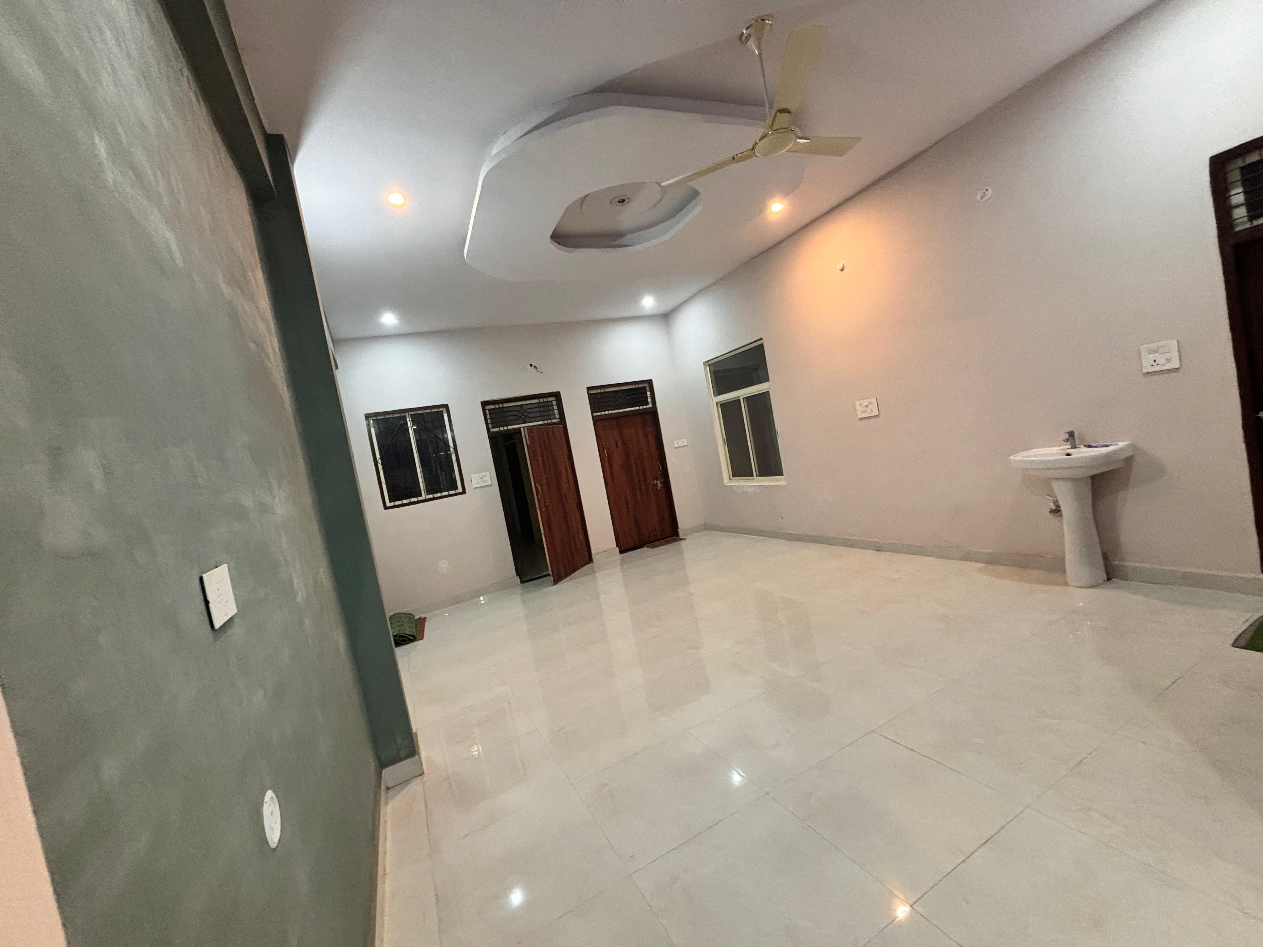 Harshit 𝗕𝗢𝗢𝗞 Prayagraj Homestay