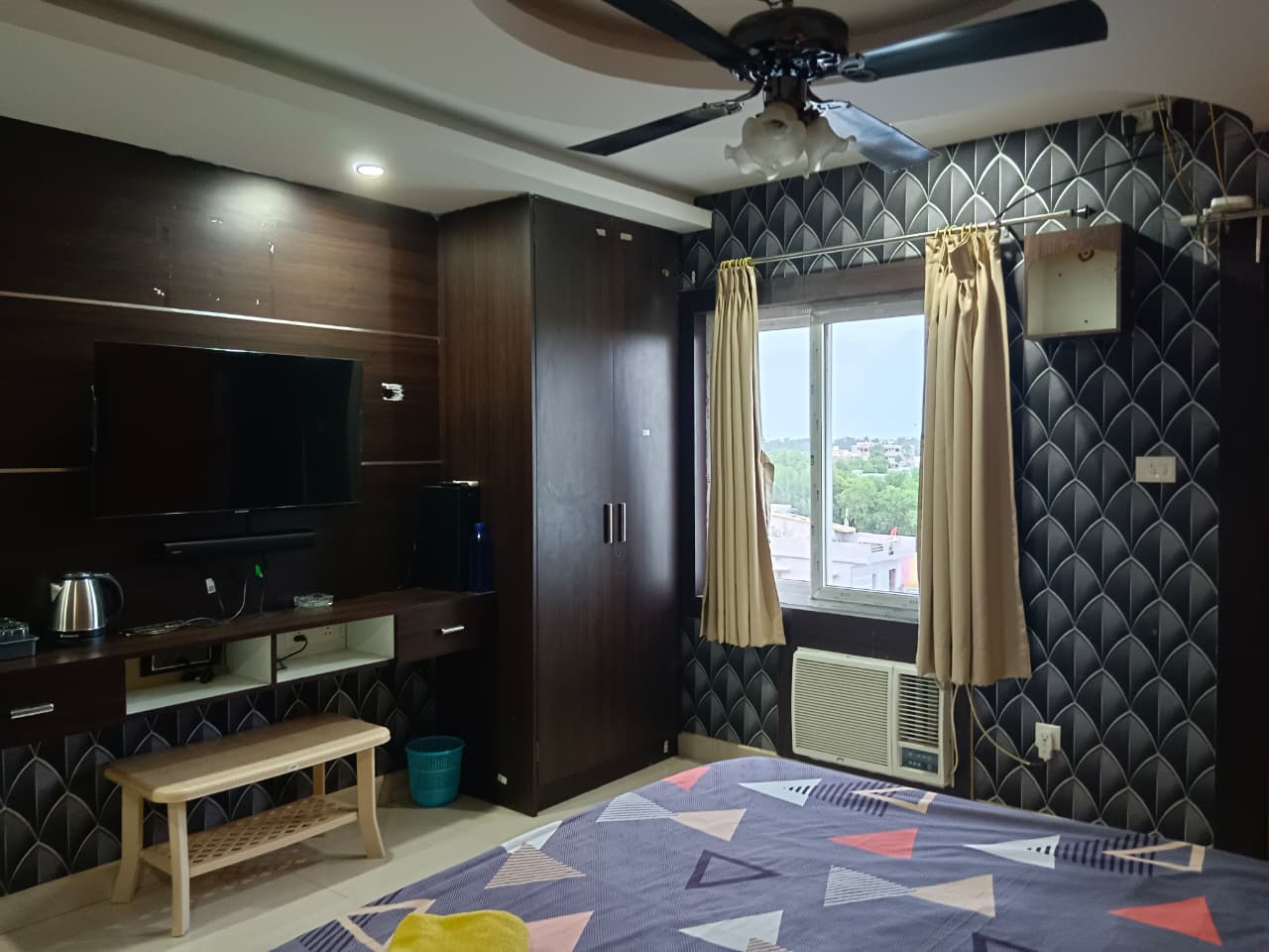 Mishra's Residency | Entire Studio Apartment 𝗕𝗢𝗢𝗞 Puri Apartment