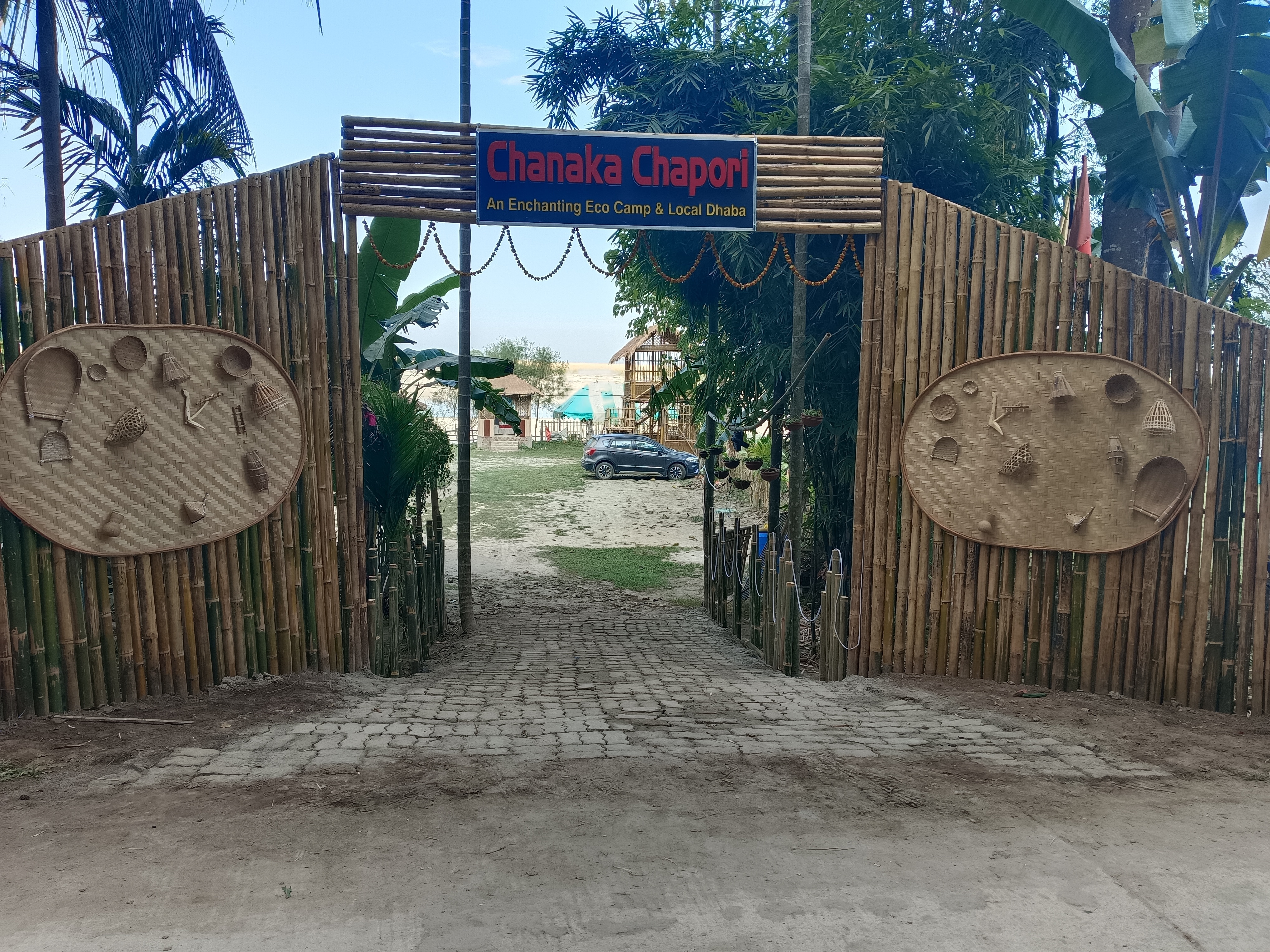 Chanaka Chapori 𝗕𝗢𝗢𝗞 Mayang Resort