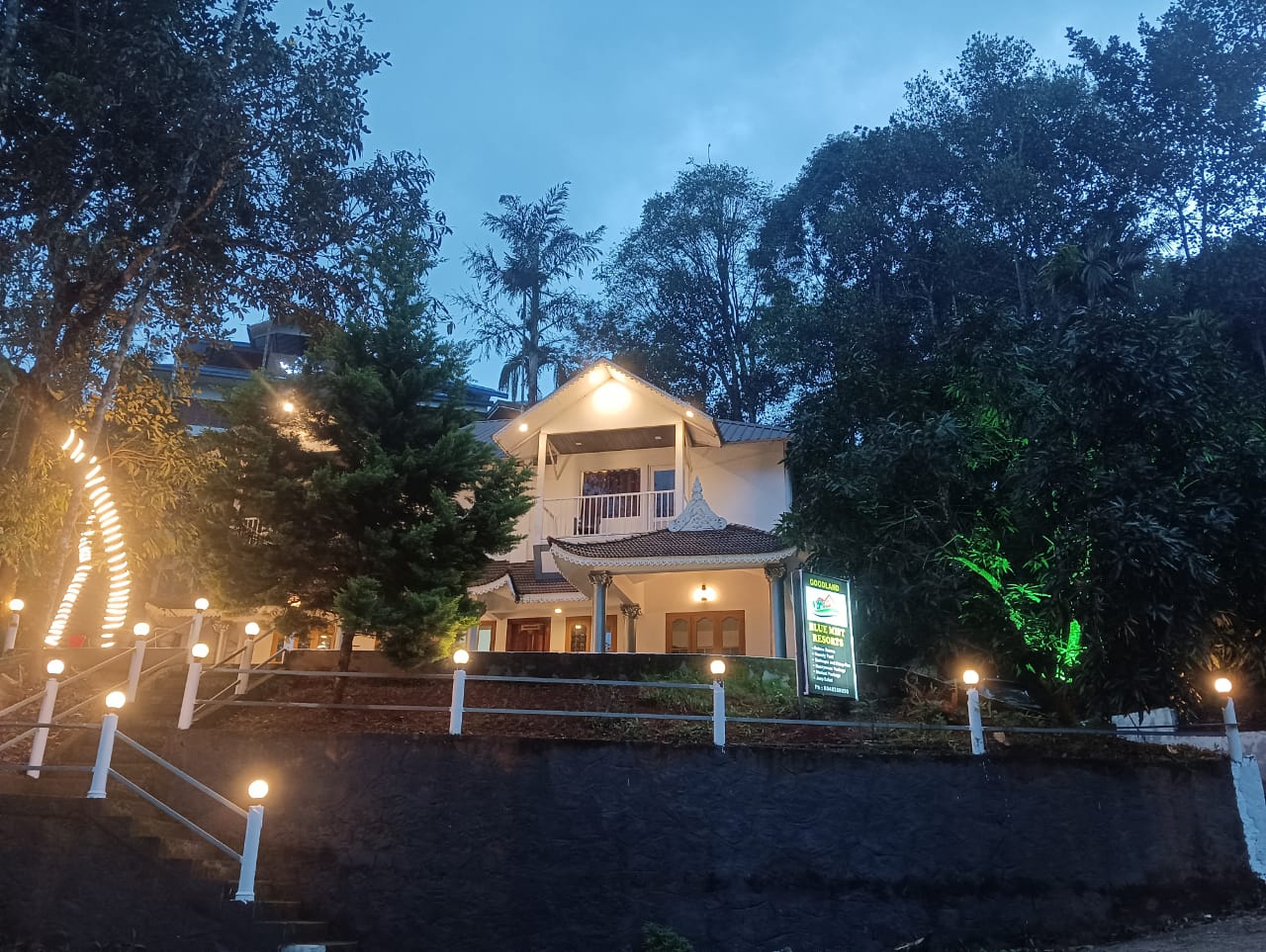 Blue mist resorts 𝗕𝗢𝗢𝗞 Munnar Villa