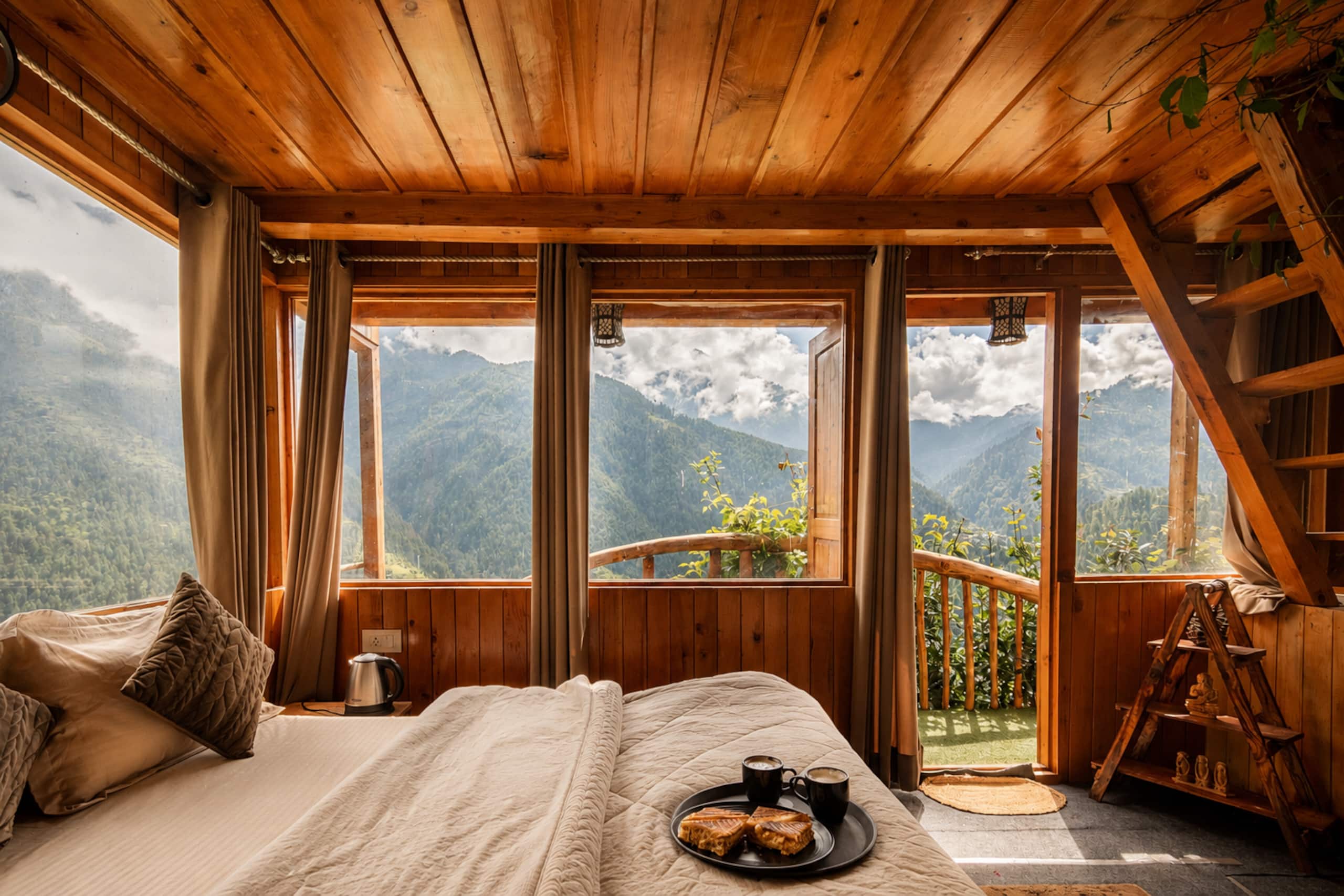 Himalyan Quail Nest Treehouse 𝗕𝗢𝗢𝗞 Jibhi