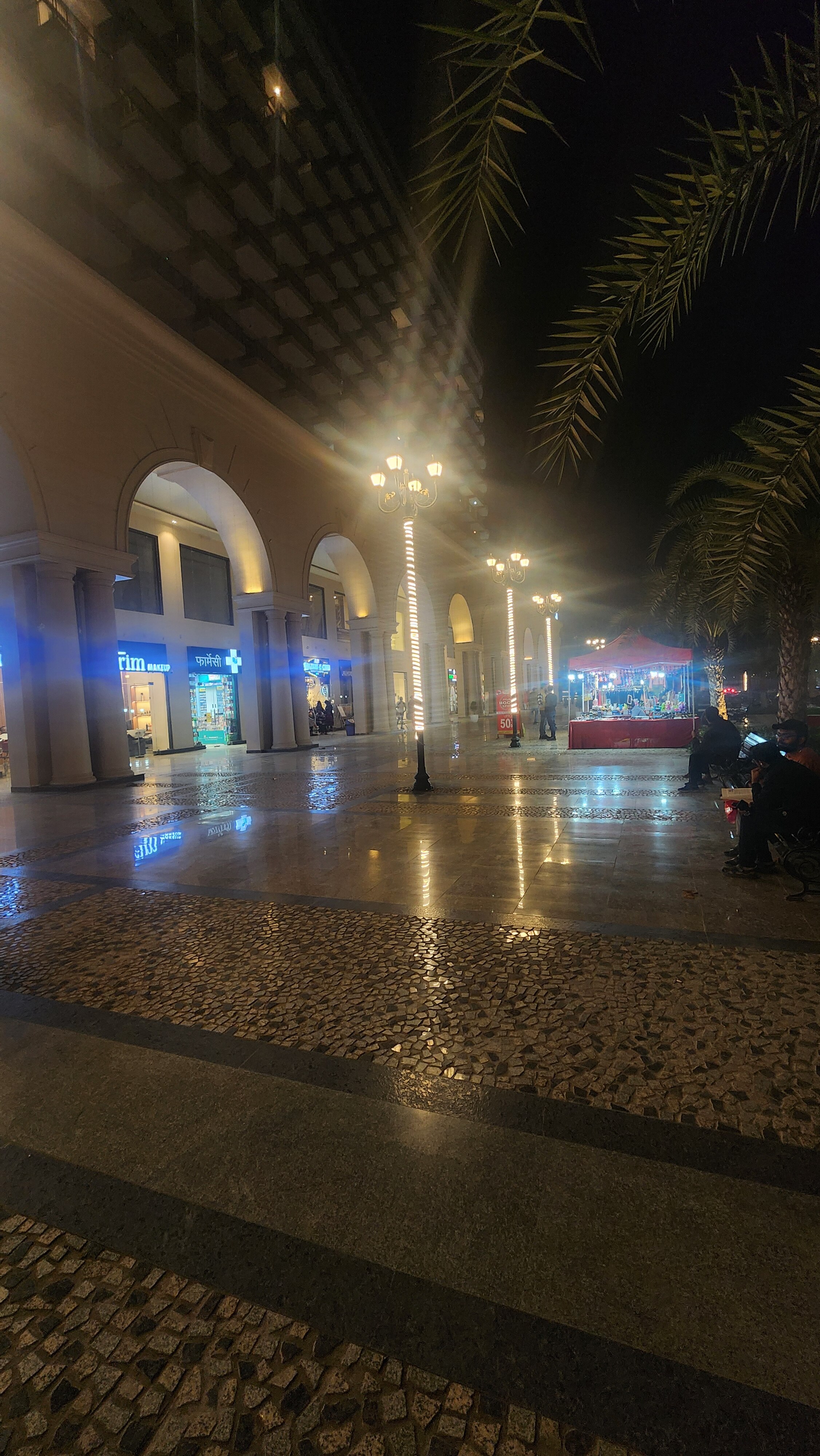 Neon Vibe with Neon Lights Bunk Bed Lulu Mall 𝗕𝗢𝗢𝗞 Lucknow Apartment