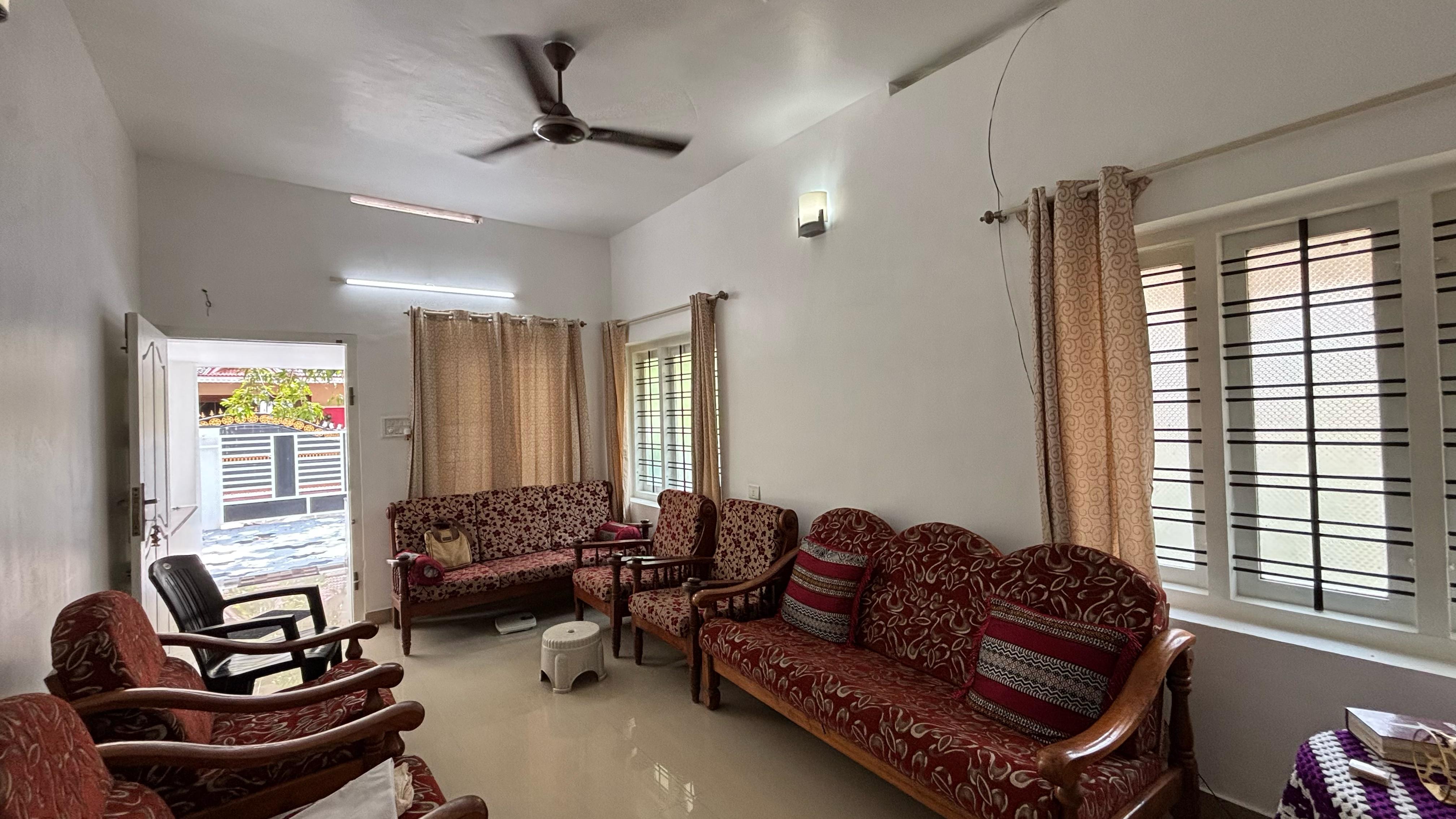 Silva Homes 𝗕𝗢𝗢𝗞 Thiruvananthapuram Homestay
