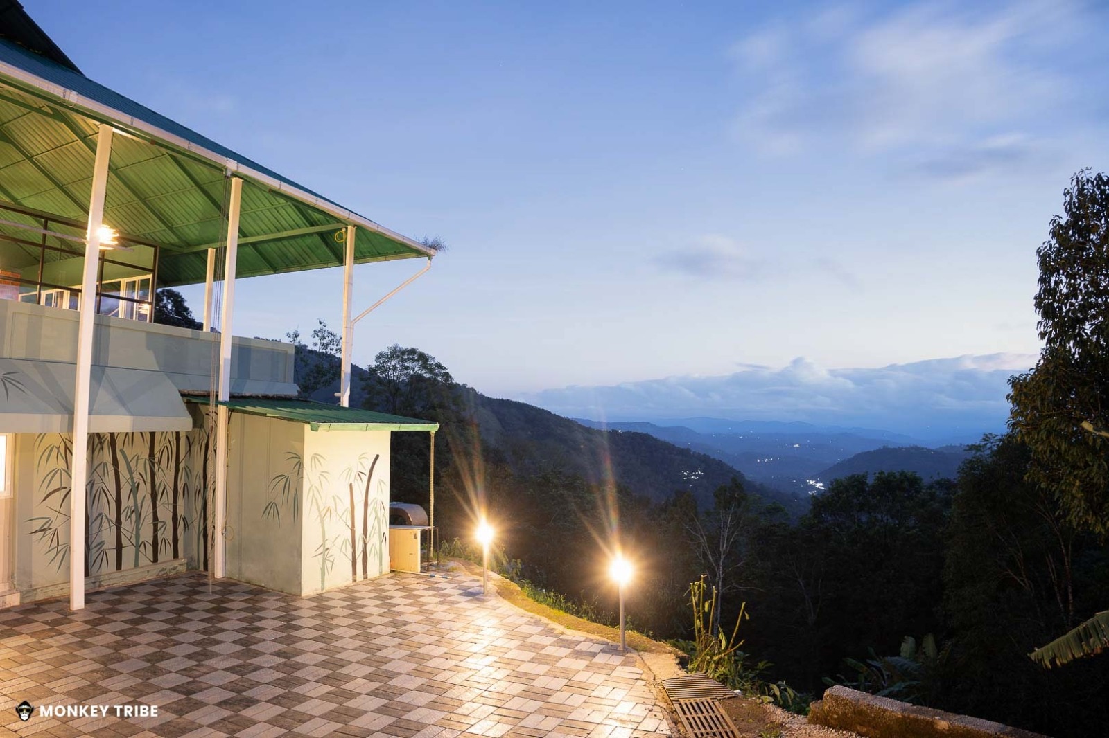 Monkey Tribe Munnar 𝗕𝗢𝗢𝗞 Munnar Hostel