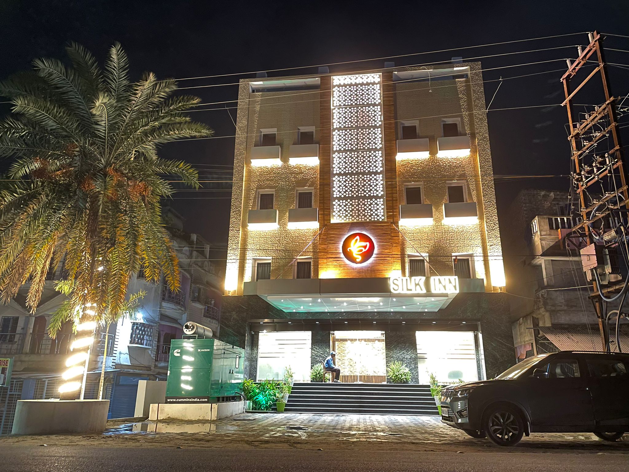 Silk Inn 𝗕𝗢𝗢𝗞 Malda Hotel