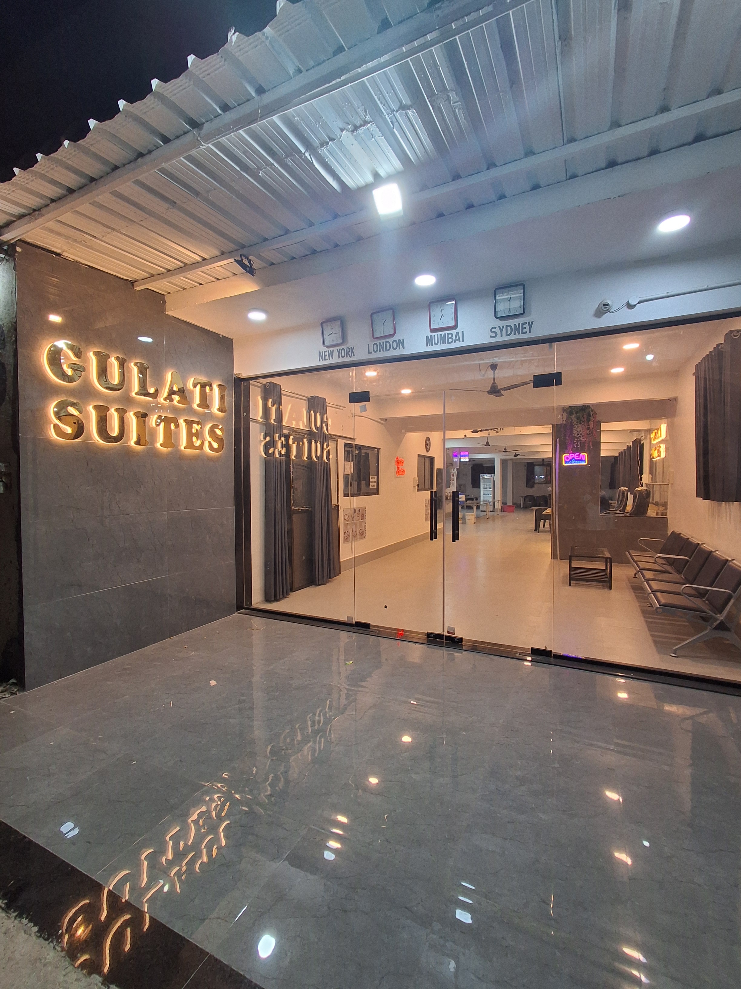 Hotel Gulati Suites 𝗕𝗢𝗢𝗞 Washim Hotel