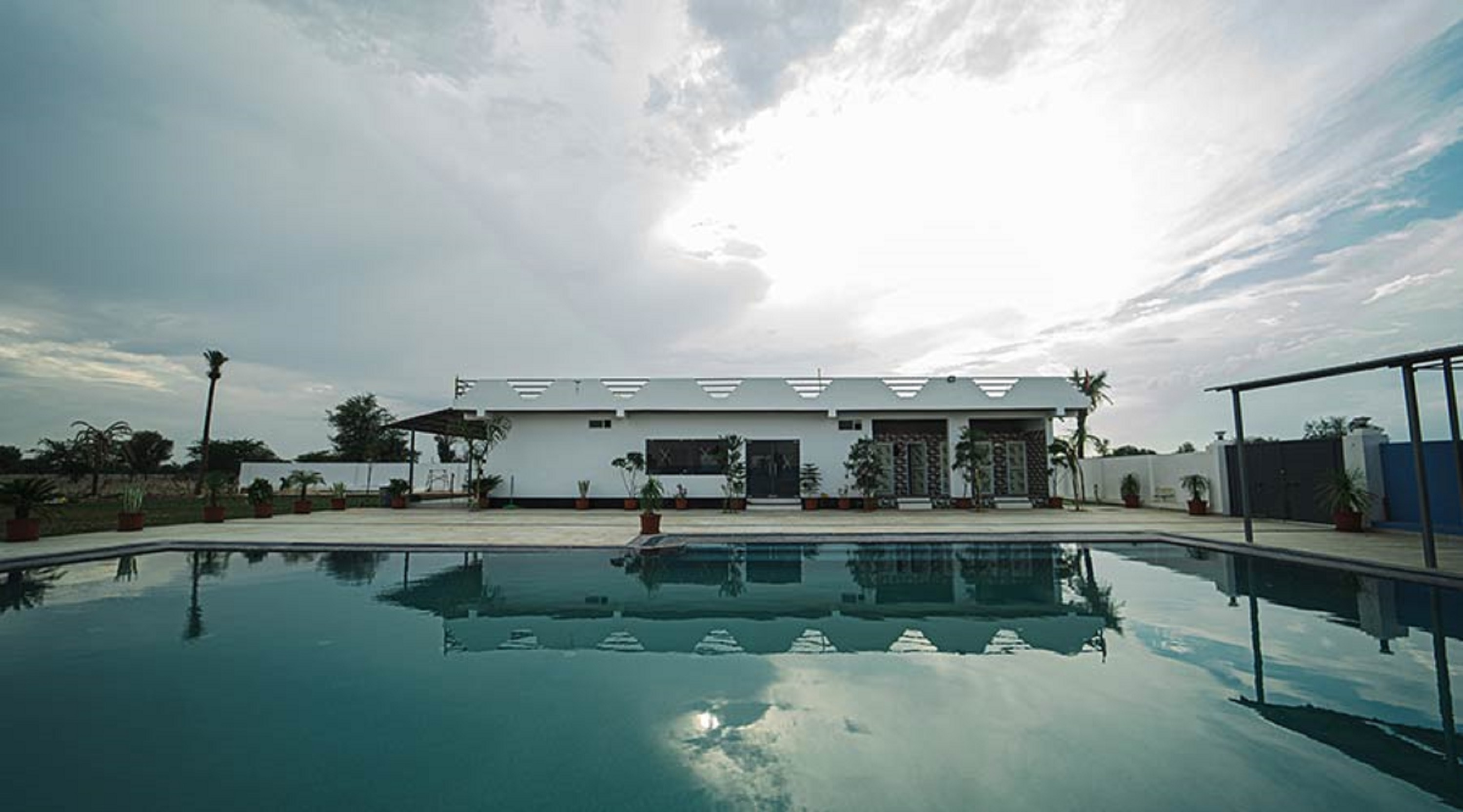 T P 24 IN RESORT 𝗕𝗢𝗢𝗞 Chaksu Resort