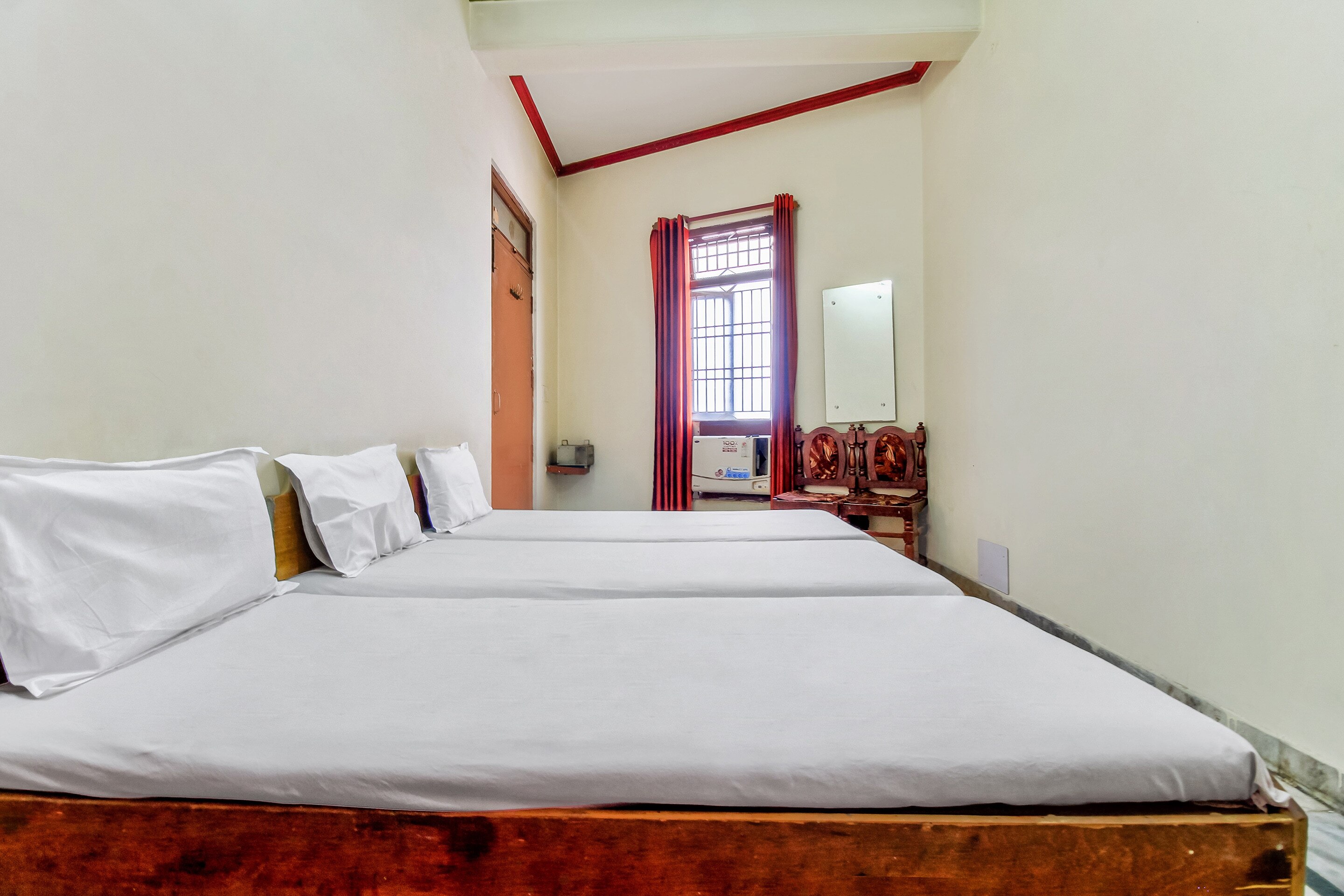 SPOT ON Hotel Sitaram Palace Agra - Reviews, Photos & Offer