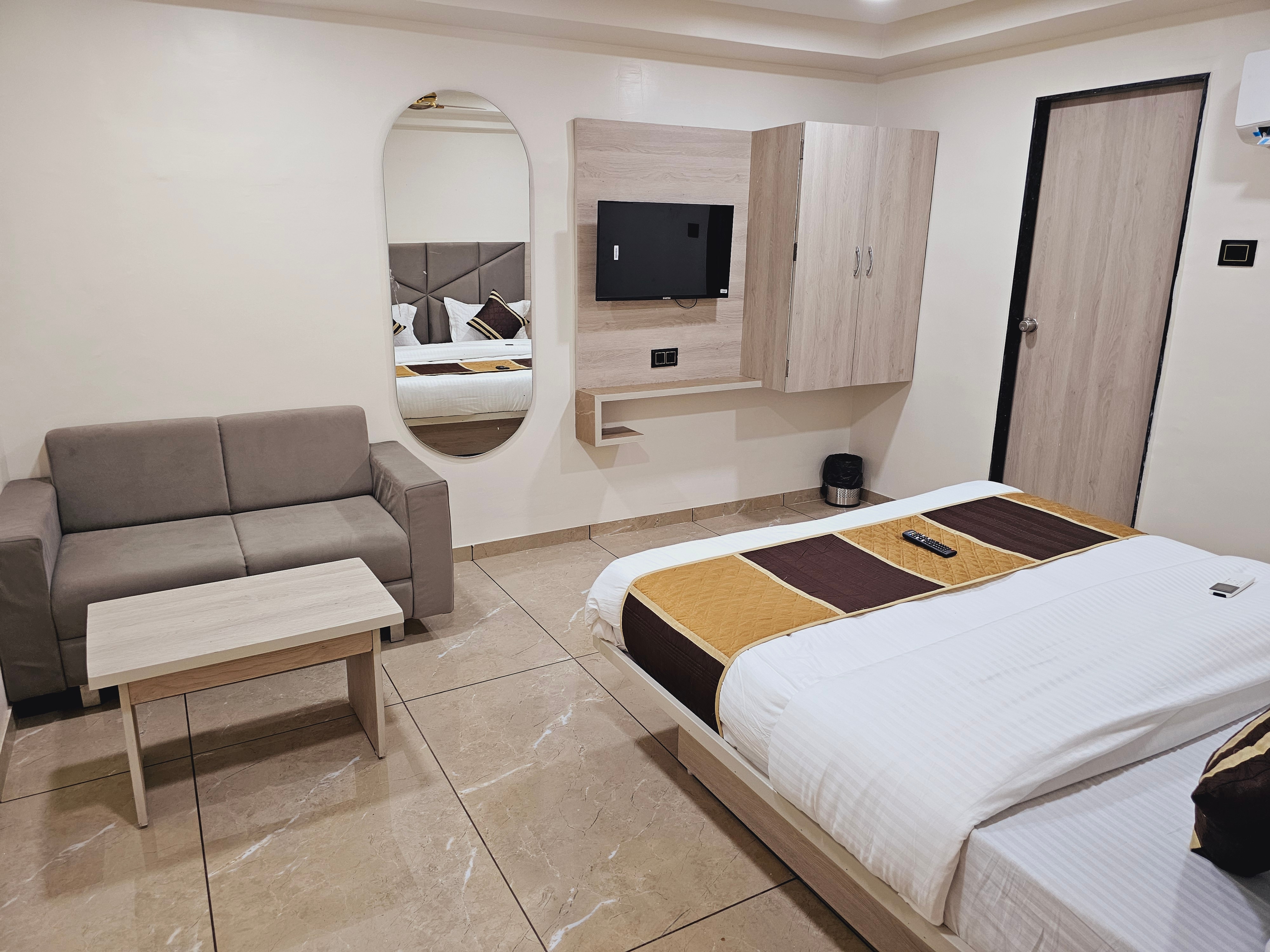 Hotel RK Villa Bapunagar 𝗕𝗢𝗢𝗞 Ahmedabad Hotel