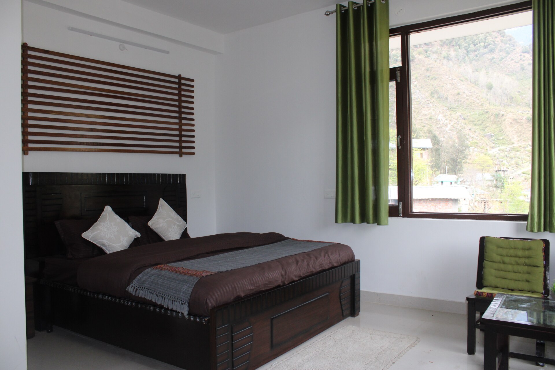 RATTAN HOUSE | BIR 𝗕𝗢𝗢𝗞 Bir Billing Homestay