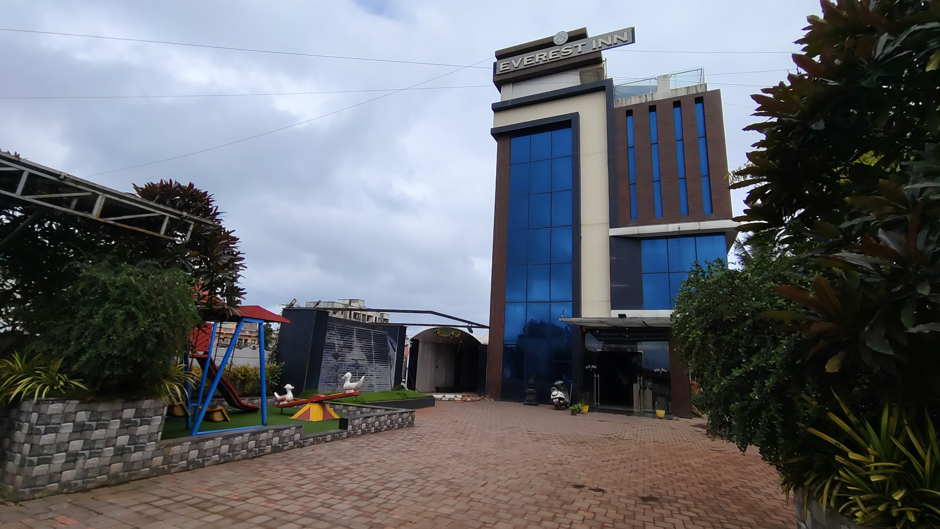 Everest Inn Chakan Hotel Pune - Reviews, Photos & Offer