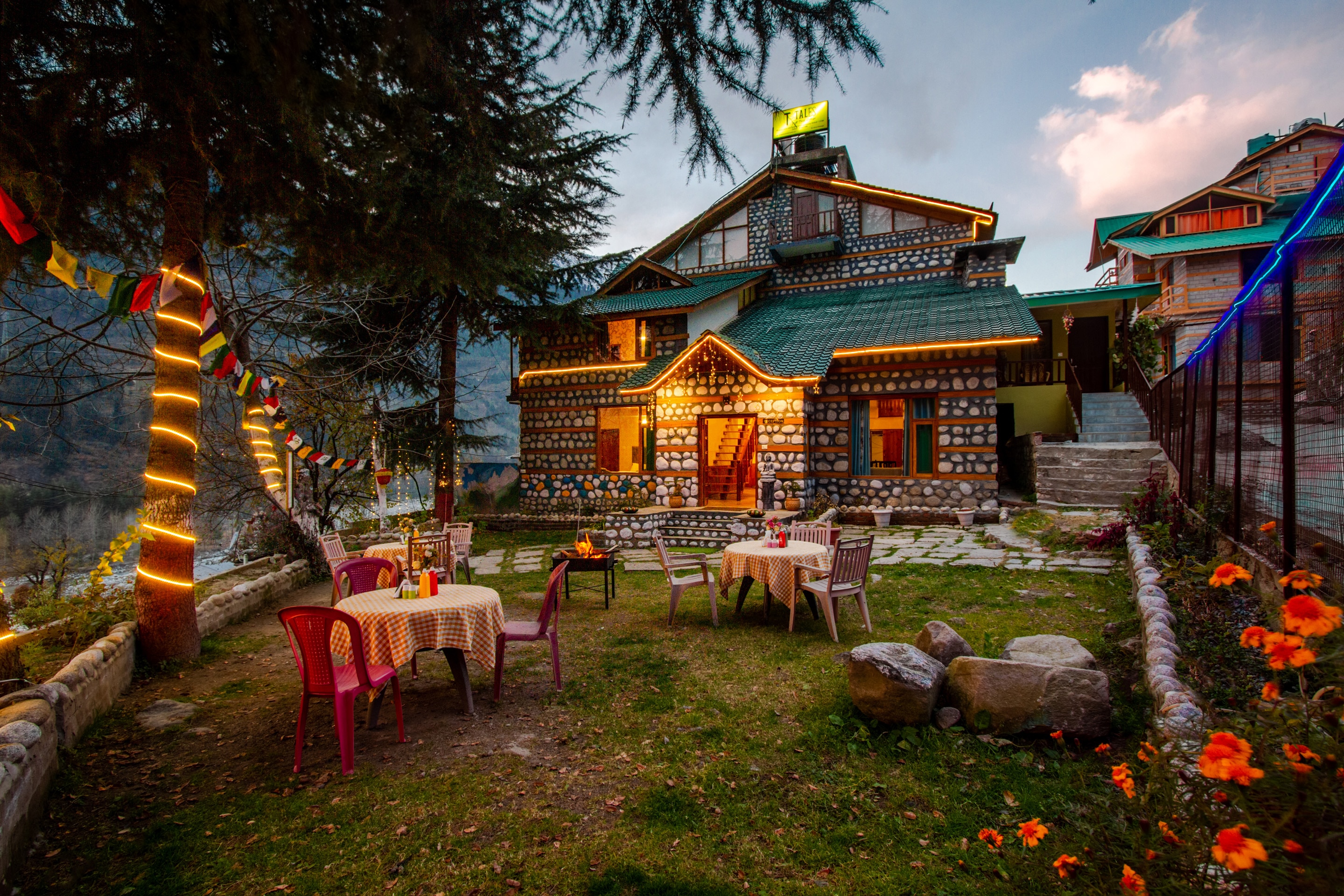 Tales n trails cottage 𝗕𝗢𝗢𝗞 Manali Cottage