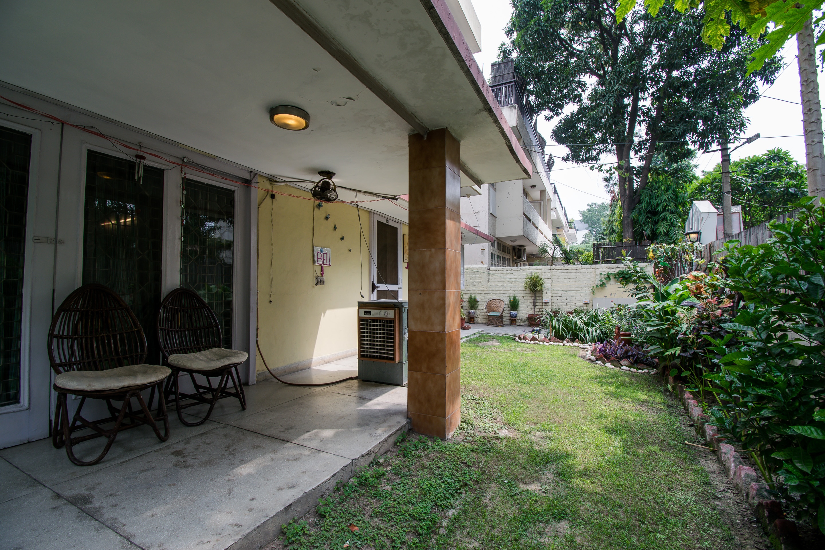 Comfort Point Bed N Breakfast | Rooms & Caretaker 𝗕𝗢𝗢𝗞 Delhi Homestay