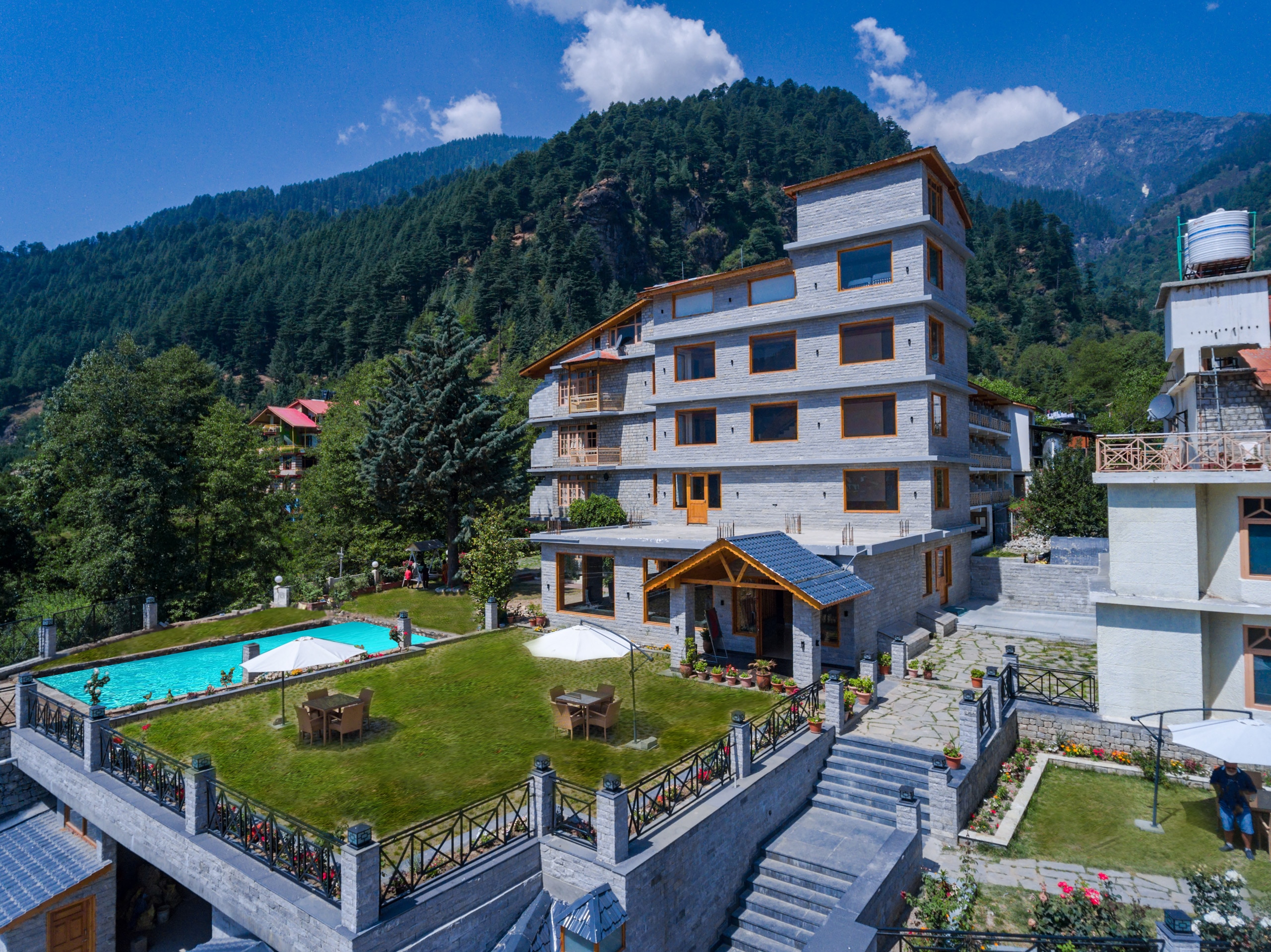 Victory Resorts 𝗕𝗢𝗢𝗞 Manali Resort