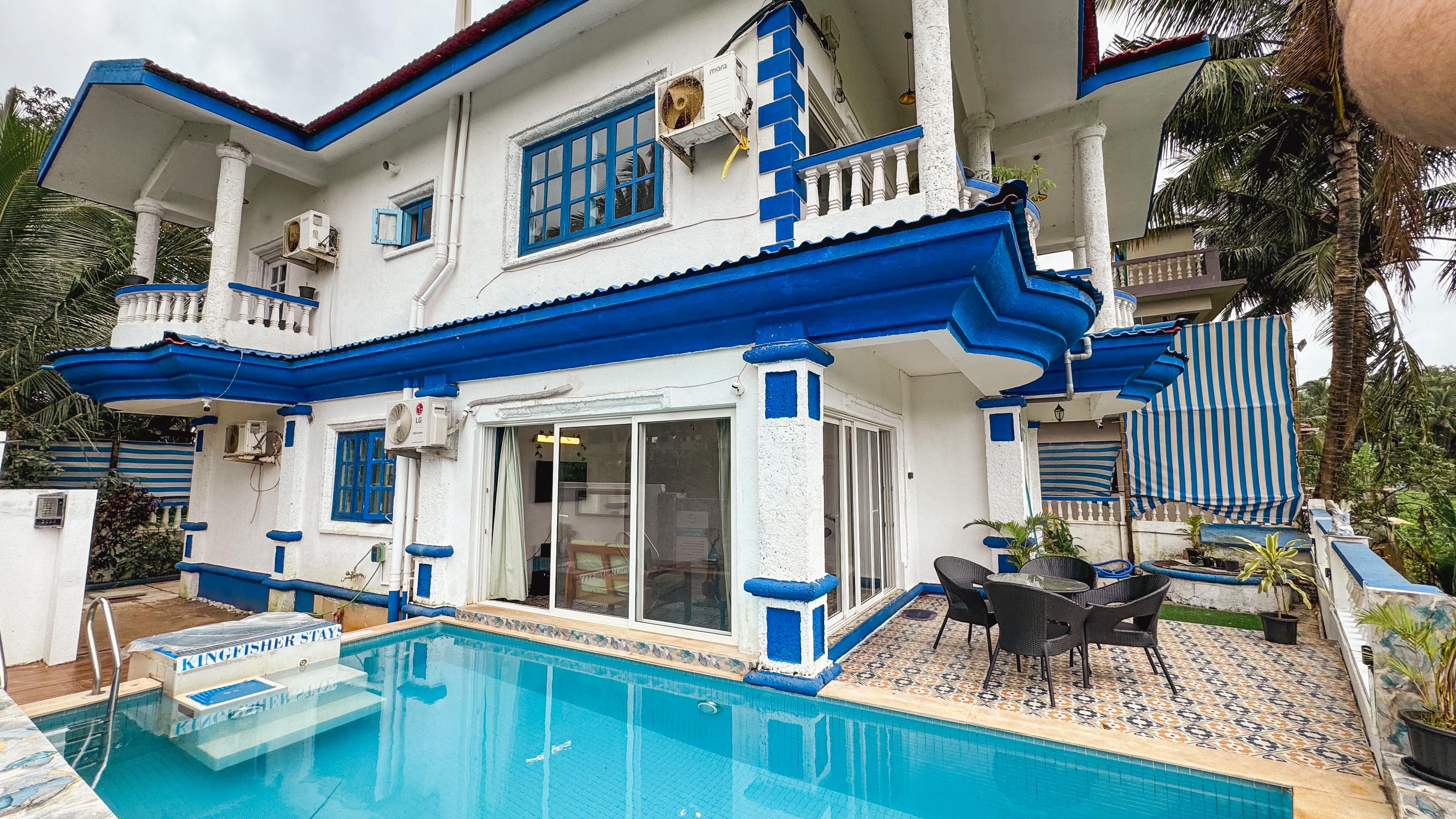 Kingfisher Stays - A 4BHK LUXE ESCAPE 𝗕𝗢𝗢𝗞 Goa Villa