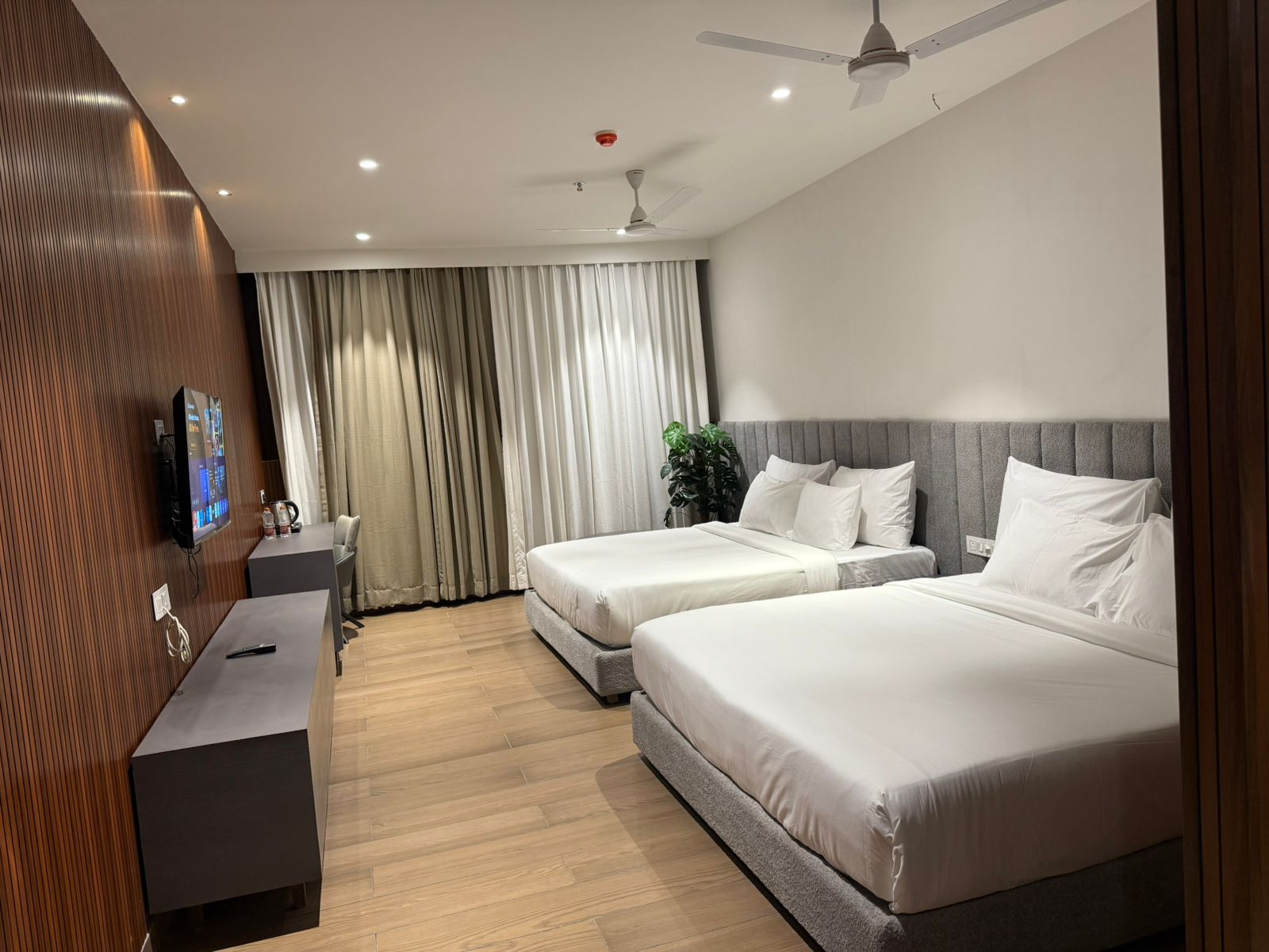 Rooms of Assembly By The Democracy - Hotel in Nashik