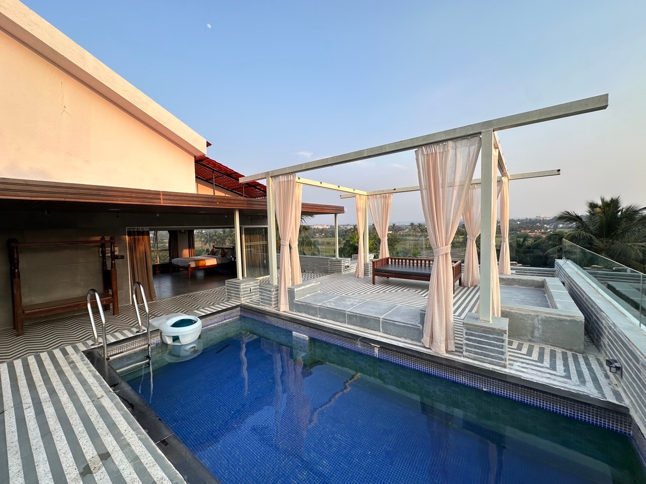 Vibes Inn Baga 𝗕𝗢𝗢𝗞 Goa Apartment