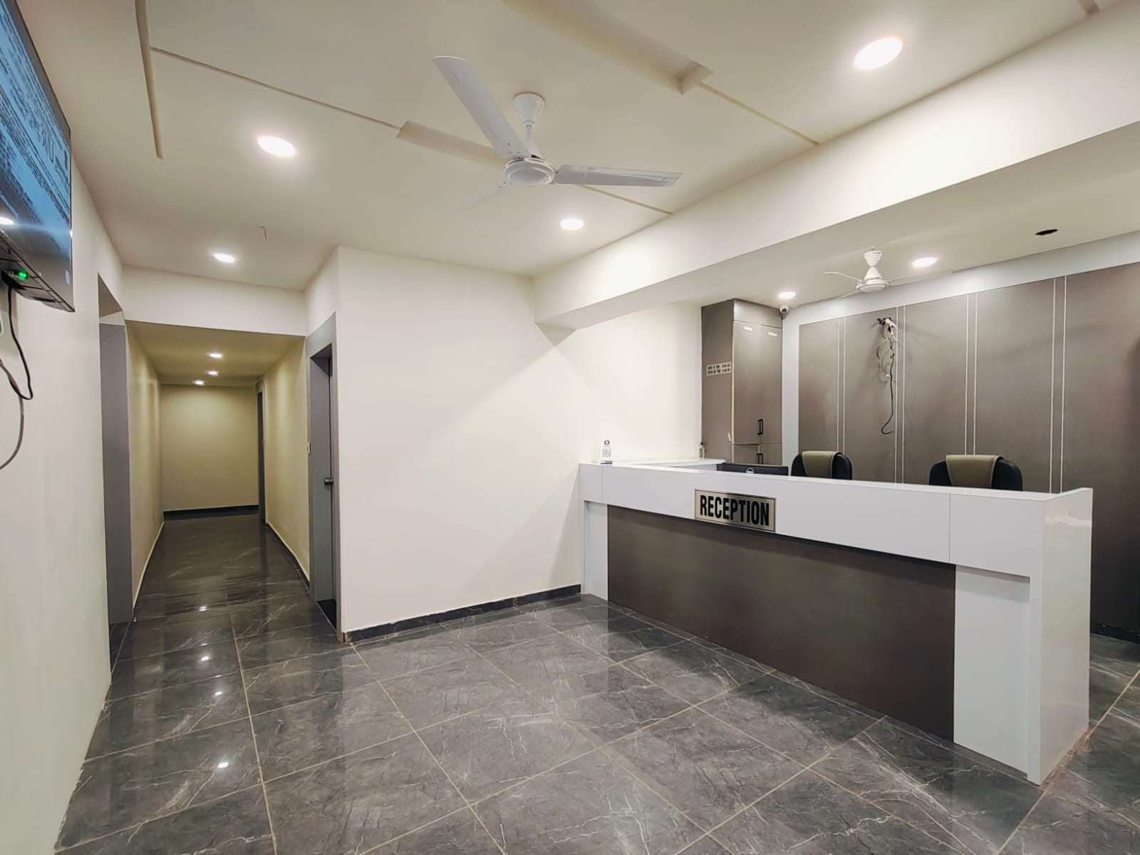 HOTEL ORCHID INN 𝗕𝗢𝗢𝗞 Ahmedabad Hotel