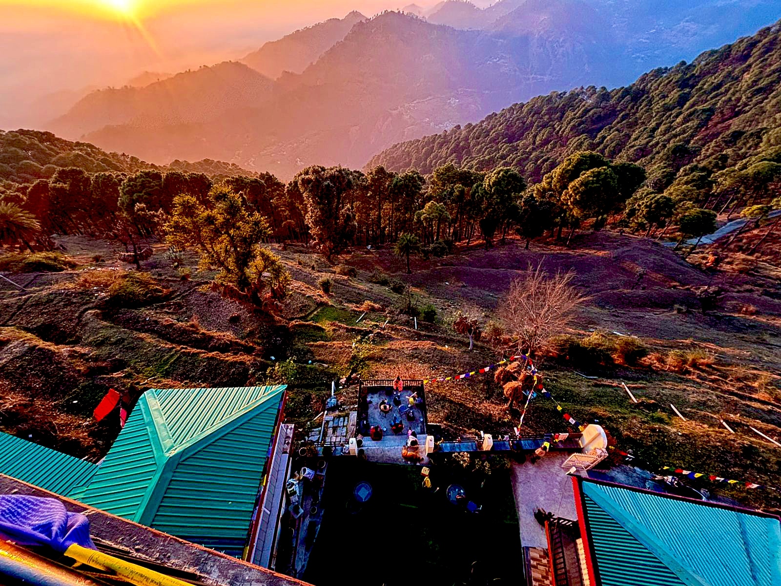 The Unmad Satovari 𝗕𝗢𝗢𝗞 Dharamshala Hotel