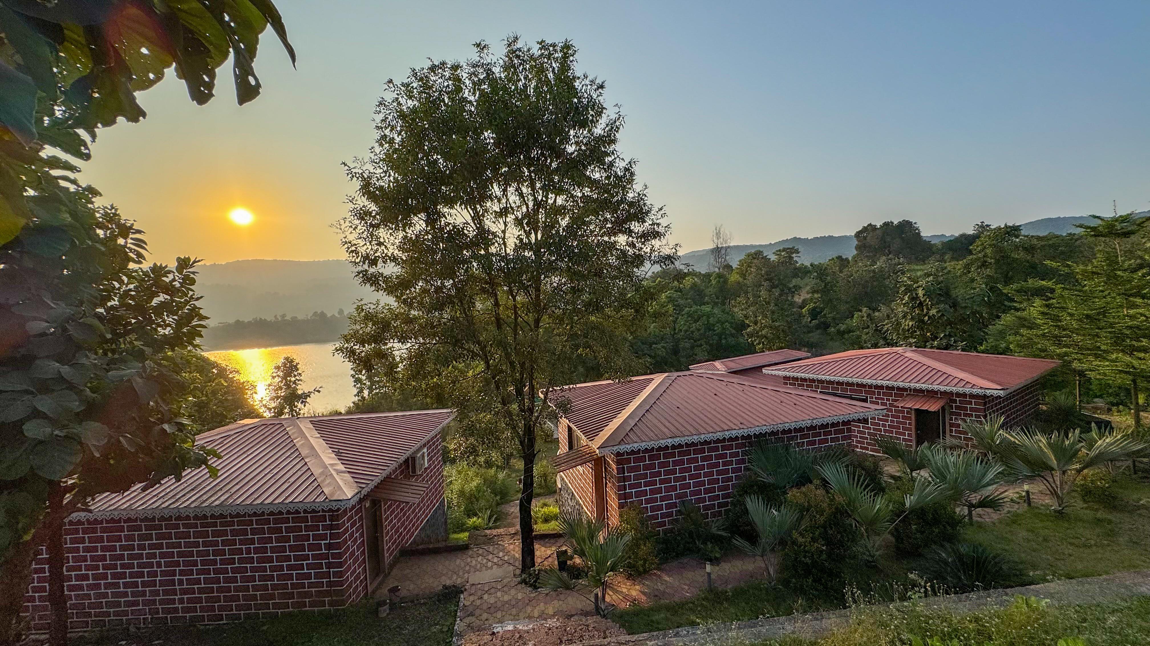 LSQ - Lake Gardenia Resort, Khopoli, Karjat Pali, Maharashtra - Reviews ...