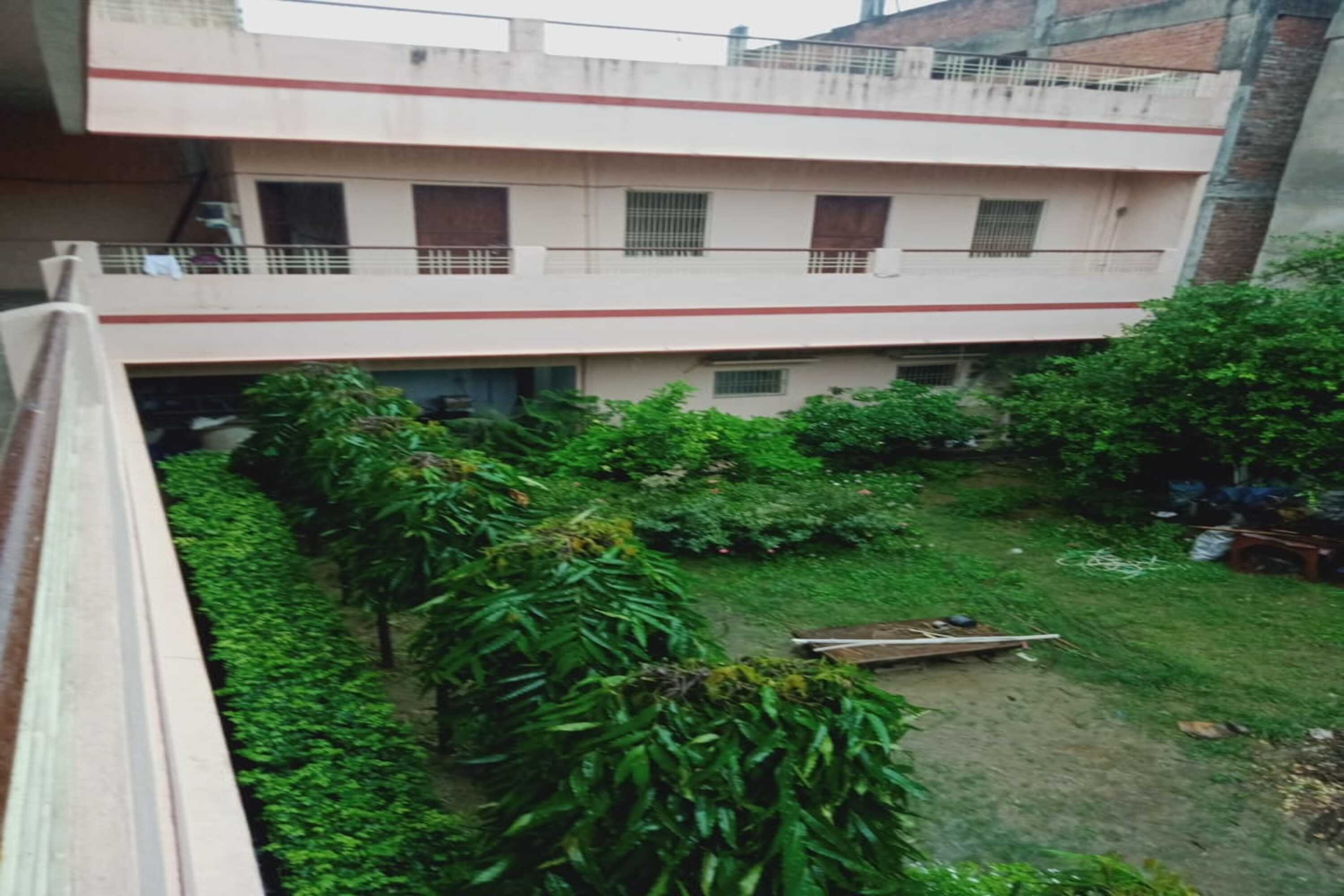 Garden home PG guest house 𝗕𝗢𝗢𝗞 Varanasi Homestay