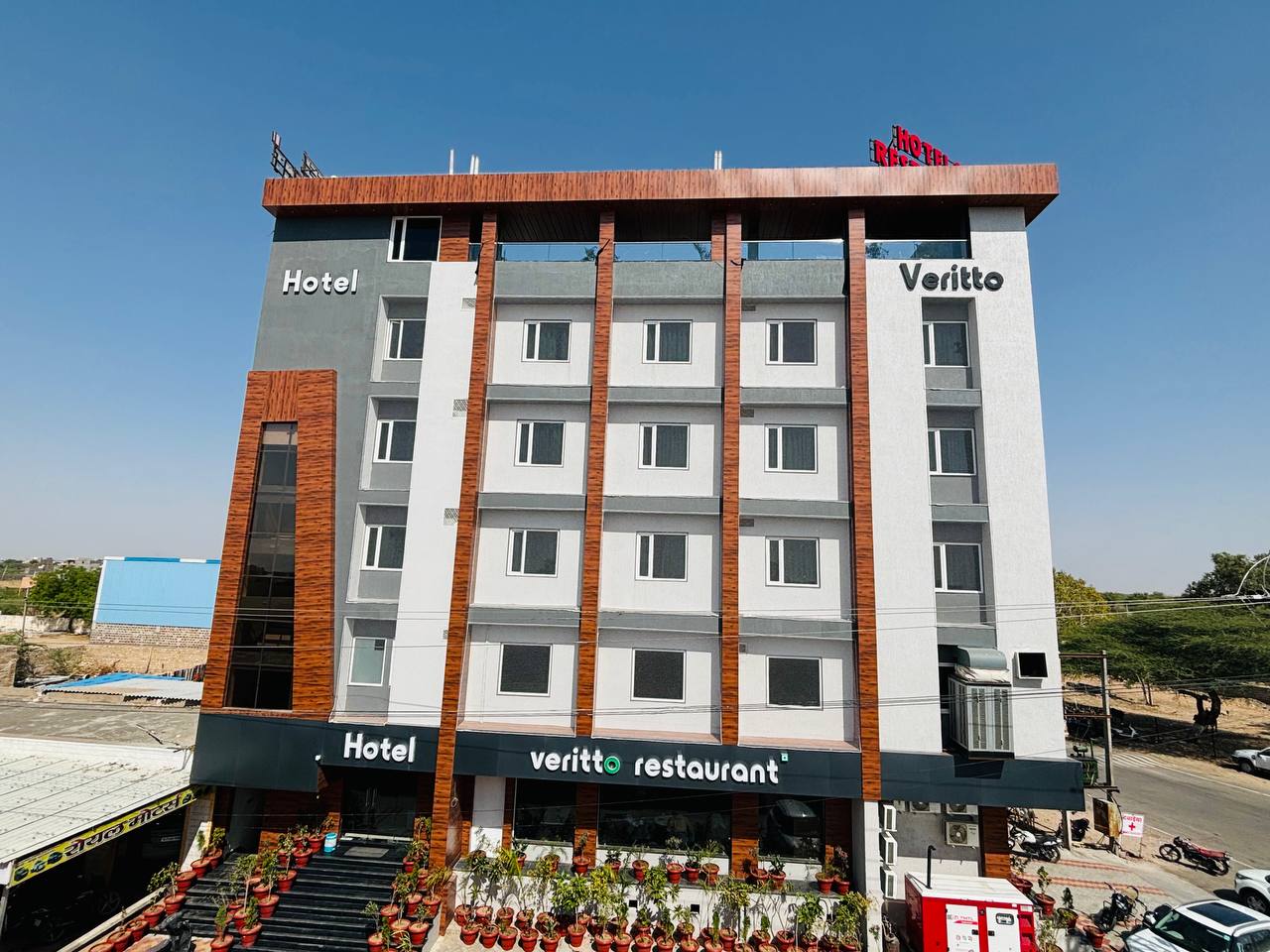 Hotel Veritto 𝗕𝗢𝗢𝗞 Phalodi Hotel